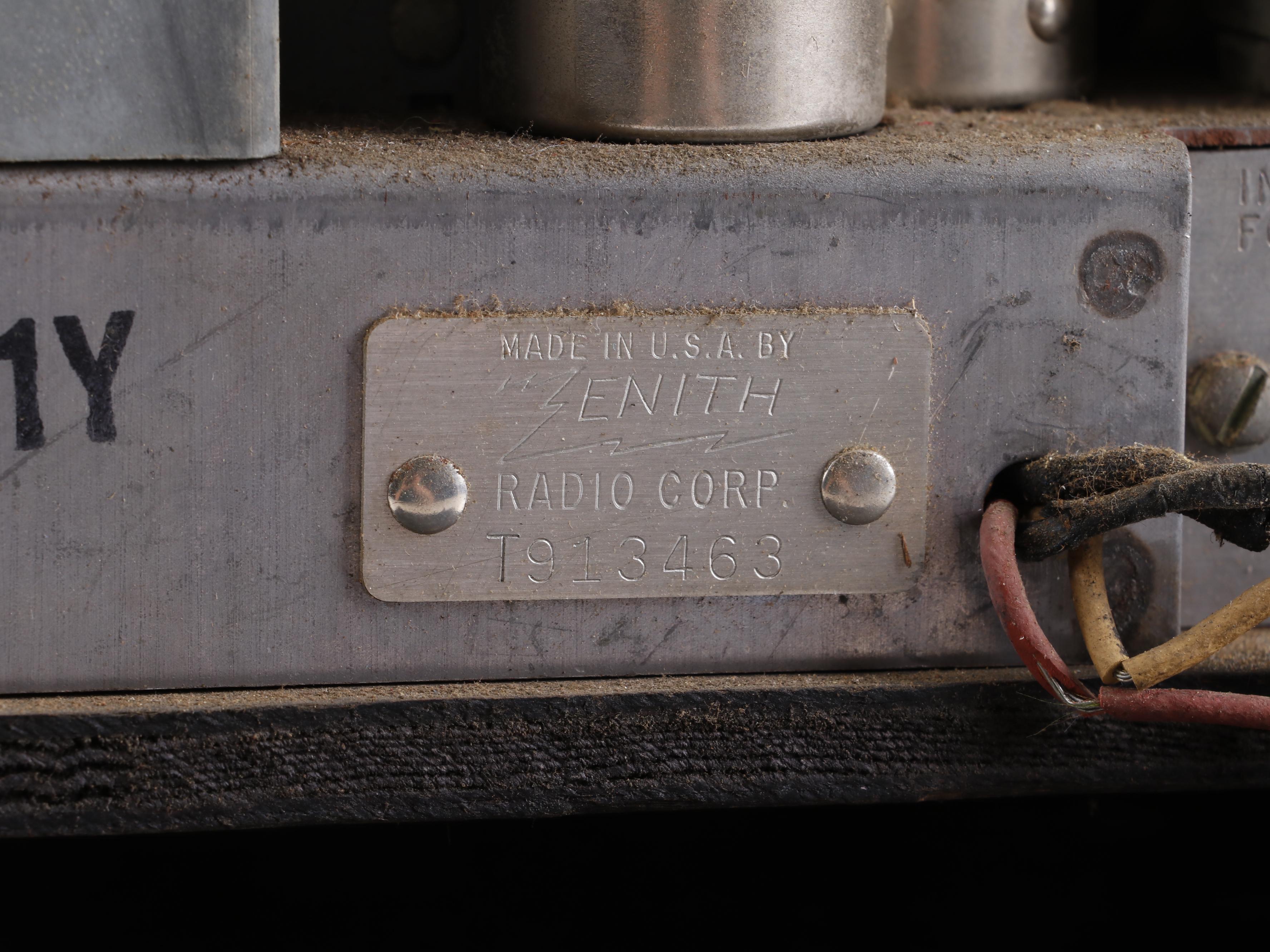 Zenith "Universal" AM Tube Radio Model 6G001Y, circa 1946 | EBTH