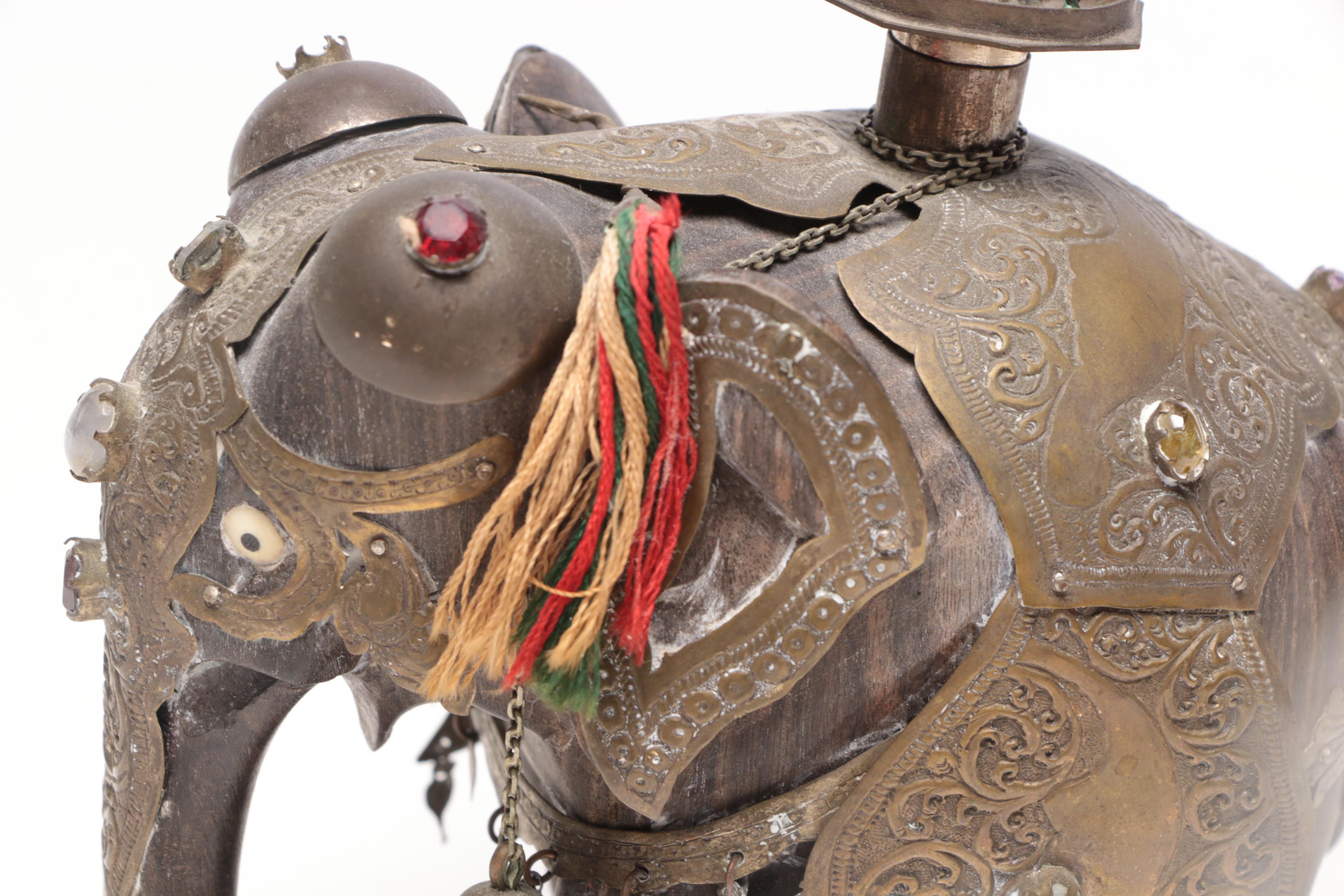 Decorative Indian Howdah Elephant with Middle-Eastern Ceremonial ...