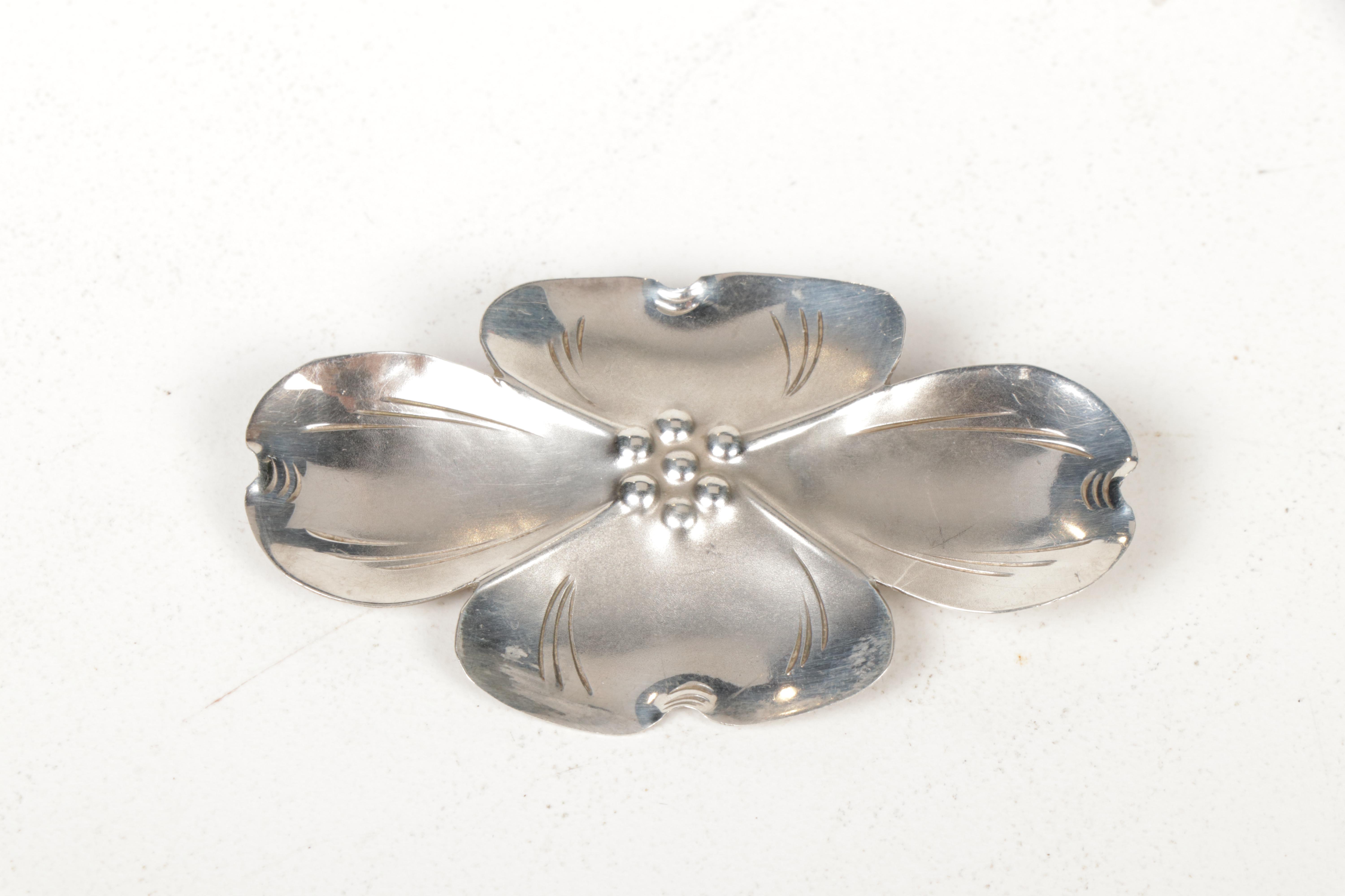 Stuart Nye Hand Wrought Sterling Silver Jewelry | EBTH