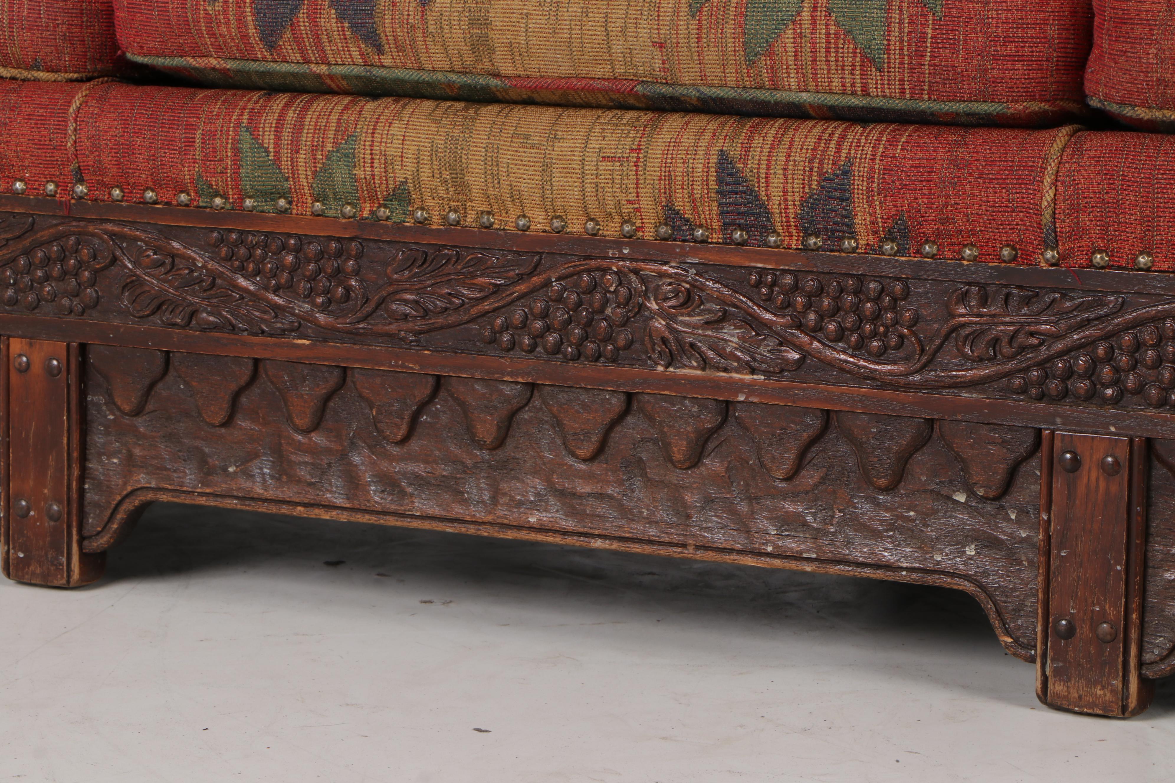 Romweber "Grapevine" Viking Oak Sofa, Mid-20th Century | EBTH
