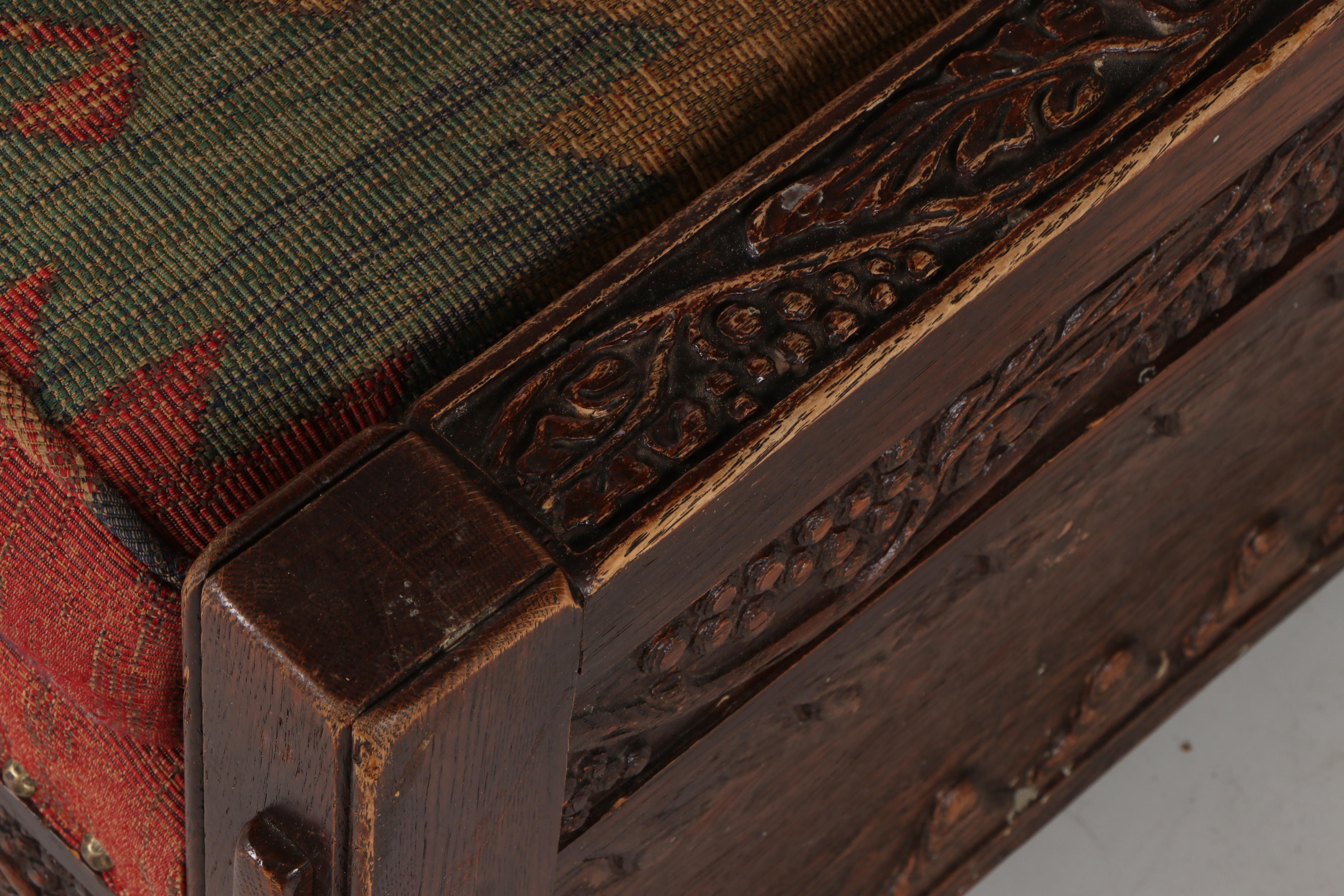 Romweber "Grapevine" Viking Oak Sofa, Mid-20th Century | EBTH