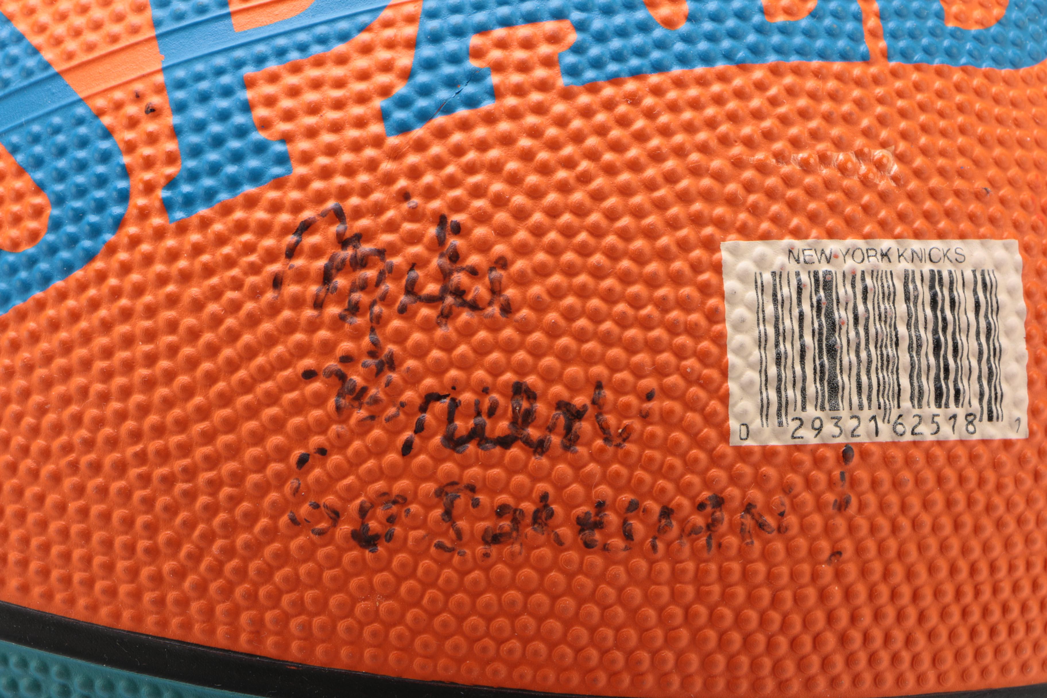 New York Knicks Signed Logo Basketball with Case | EBTH