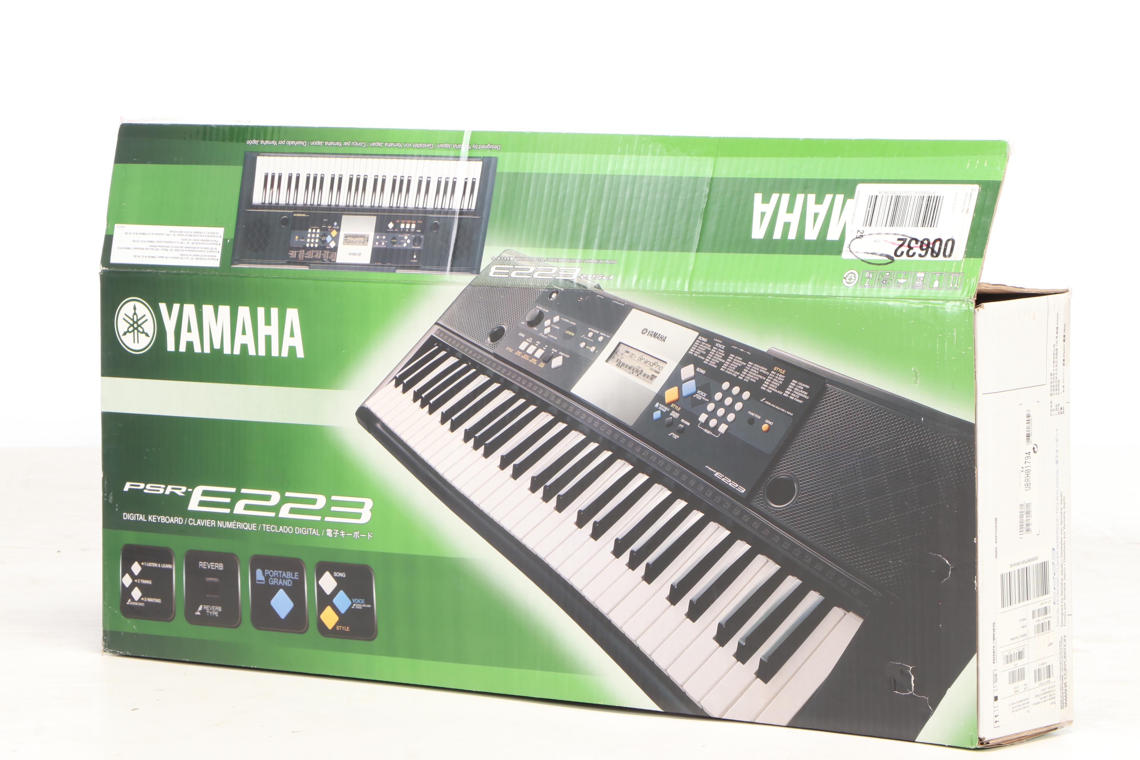 Yamaha PSR E223 Keyboard with Stand and Carrying Case, Contemporary | EBTH