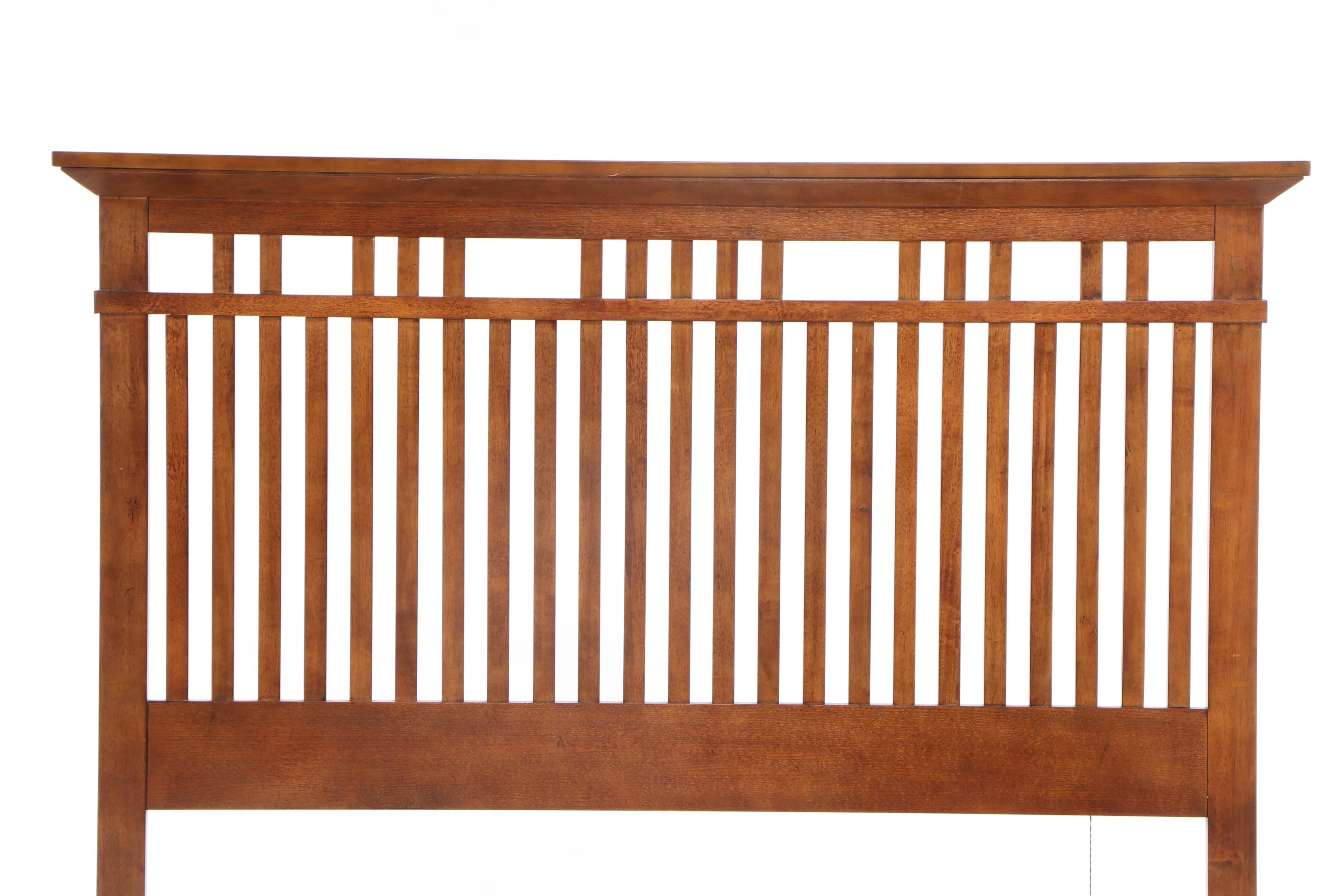 Mission Style Broyhill "Artisan Collection" Oak Queen Size Bed Frame | EBTH