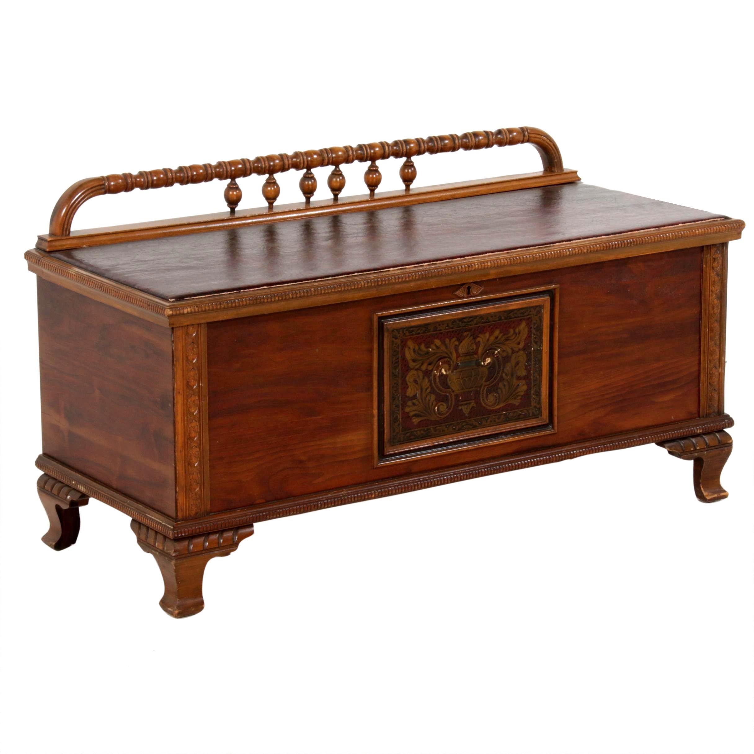 Ed Roos Company of Forest Park Cedar Lined Chest, Mid-20th Century | EBTH