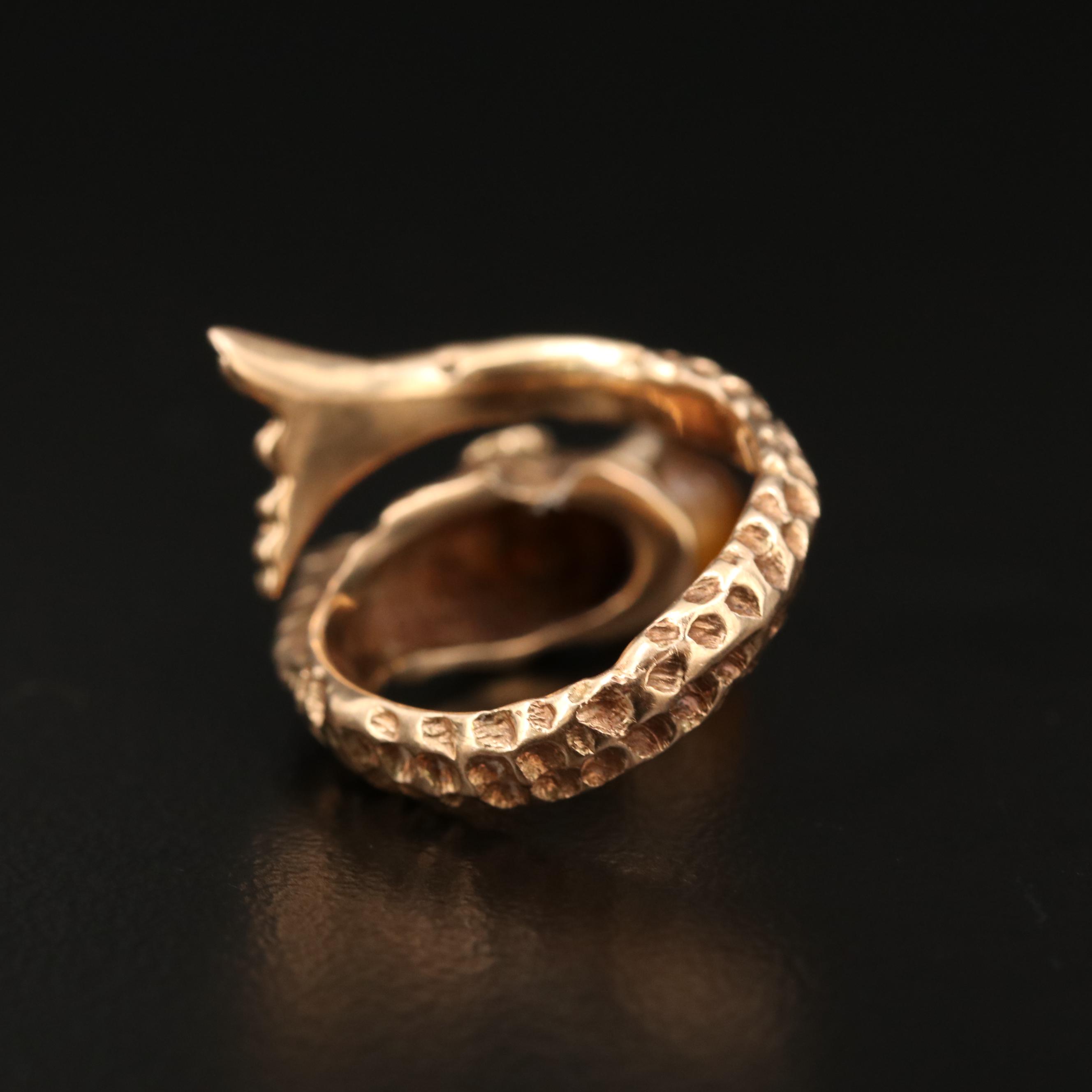 Vintage 14K Yellow Gold Tiger's Eye Fish Motif Ring | EBTH