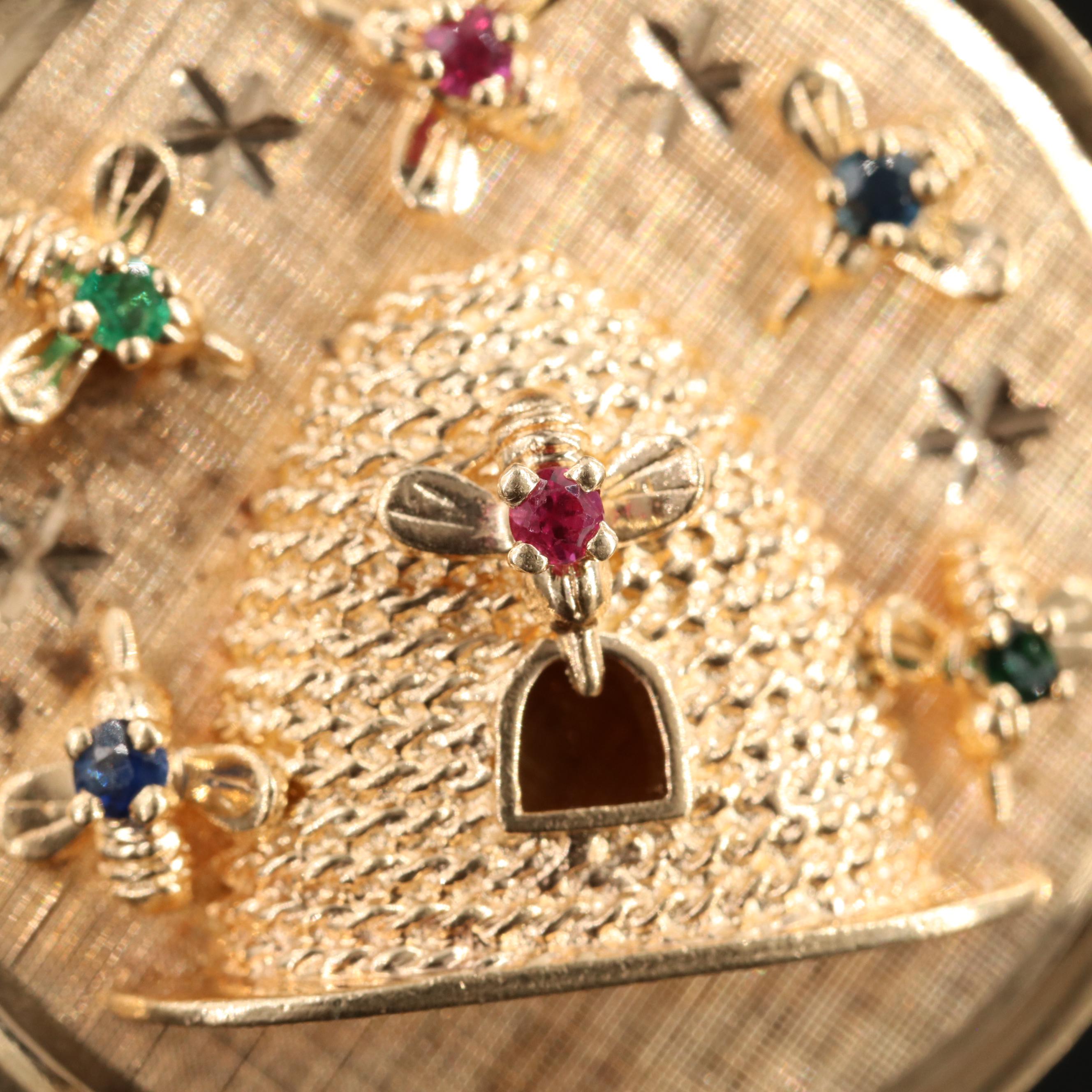 Vintage 14K Yellow Gold Emerald, Sapphire and Ruby Bee Hive Pendant | EBTH