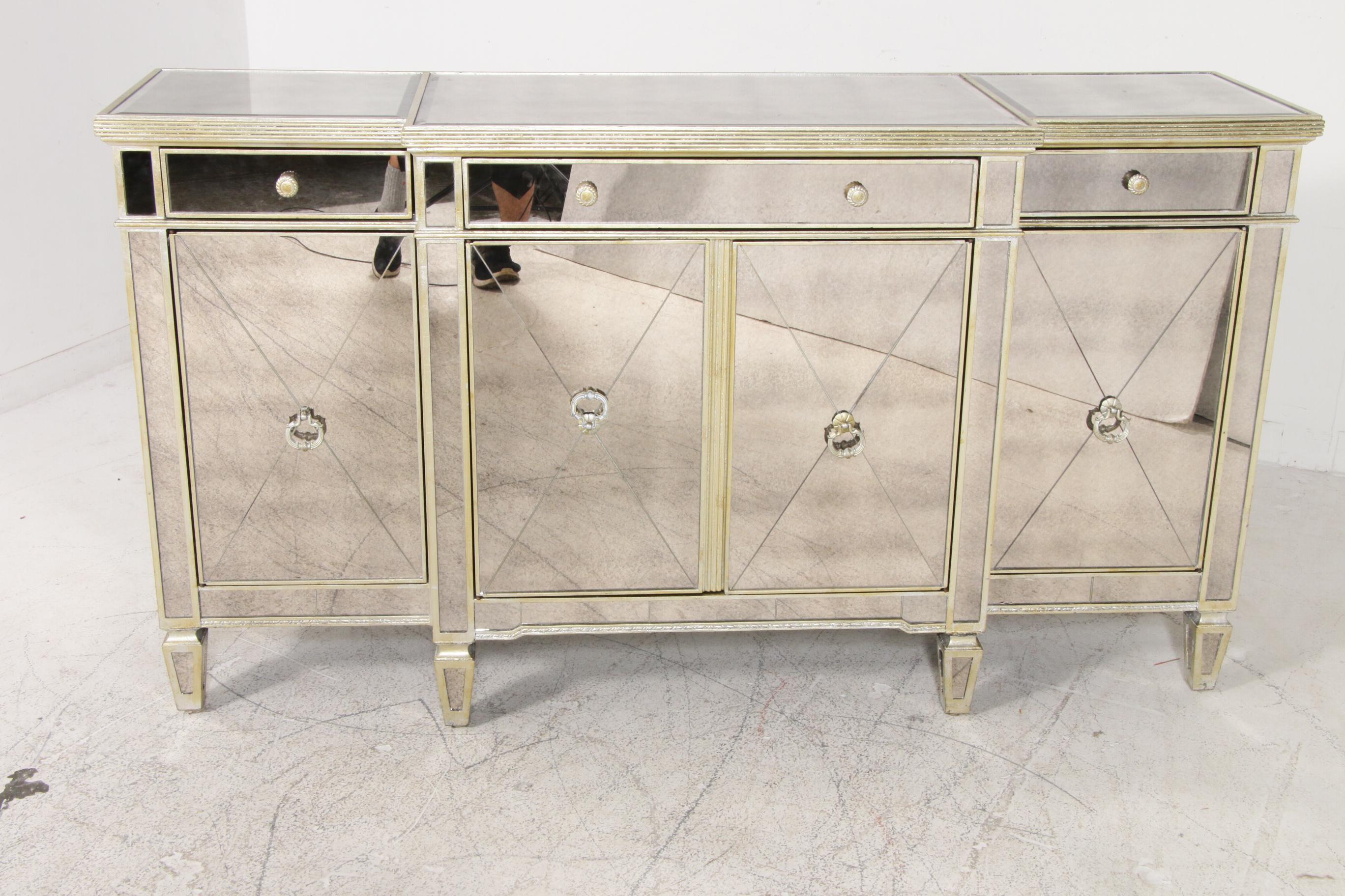 Horchow Regency Style Mirrored Breakfront Cabinet | EBTH