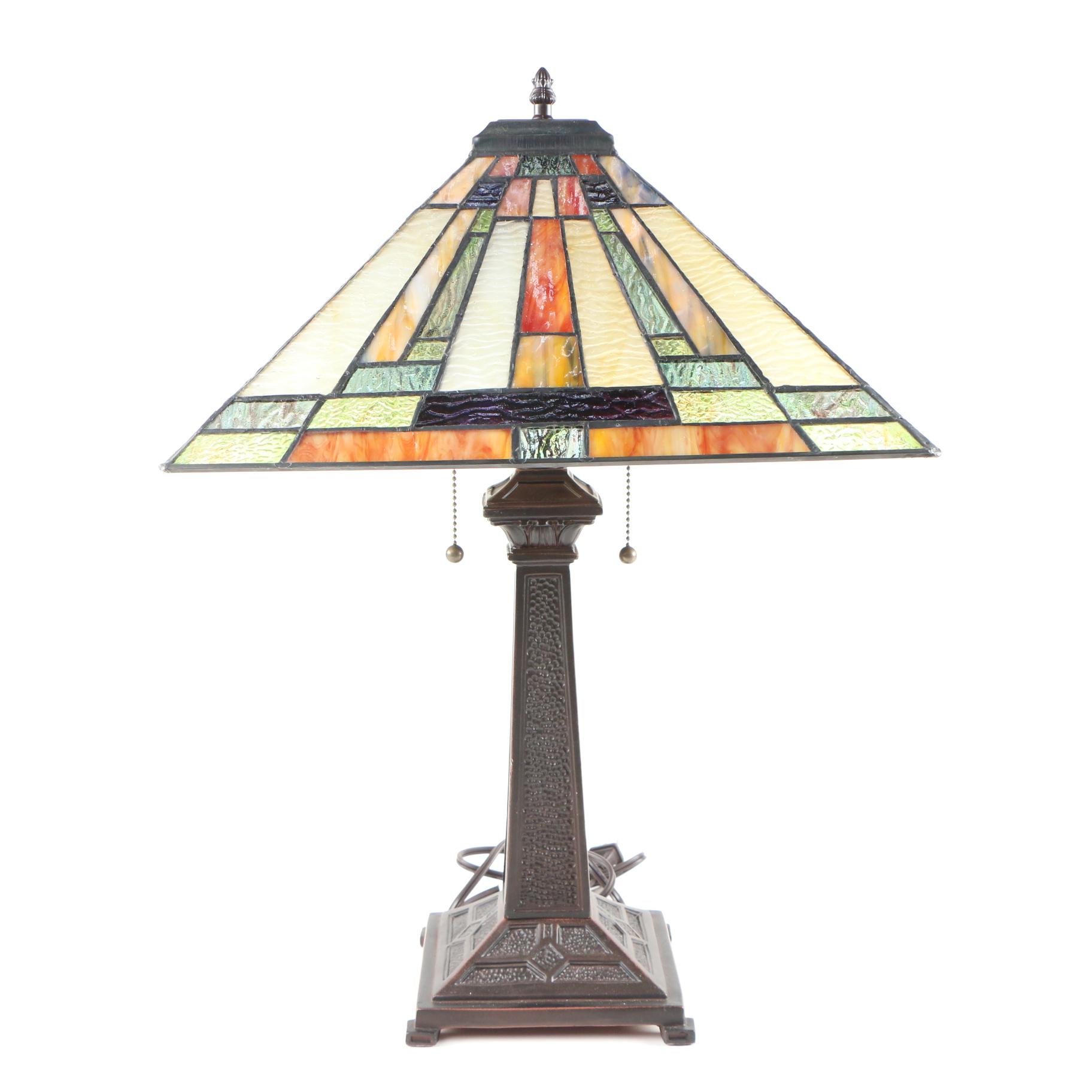 Mission Style Stained Glass Table Lamp | EBTH