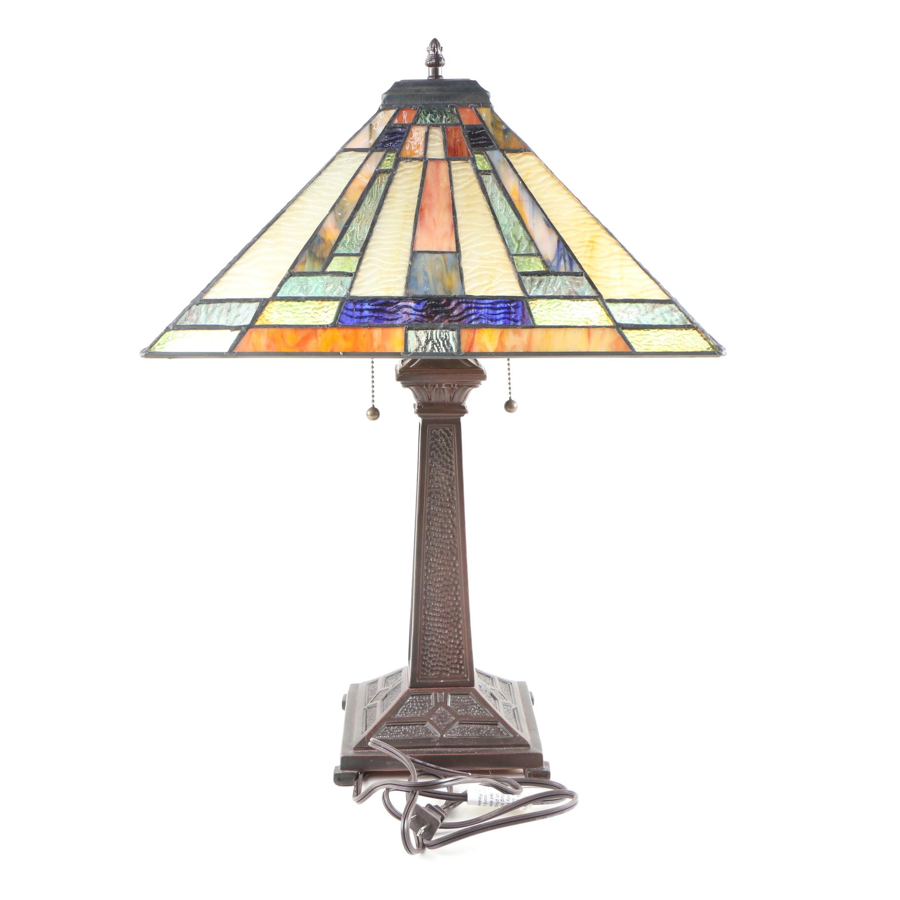 Mission Style Stained Glass Table Lamp | EBTH