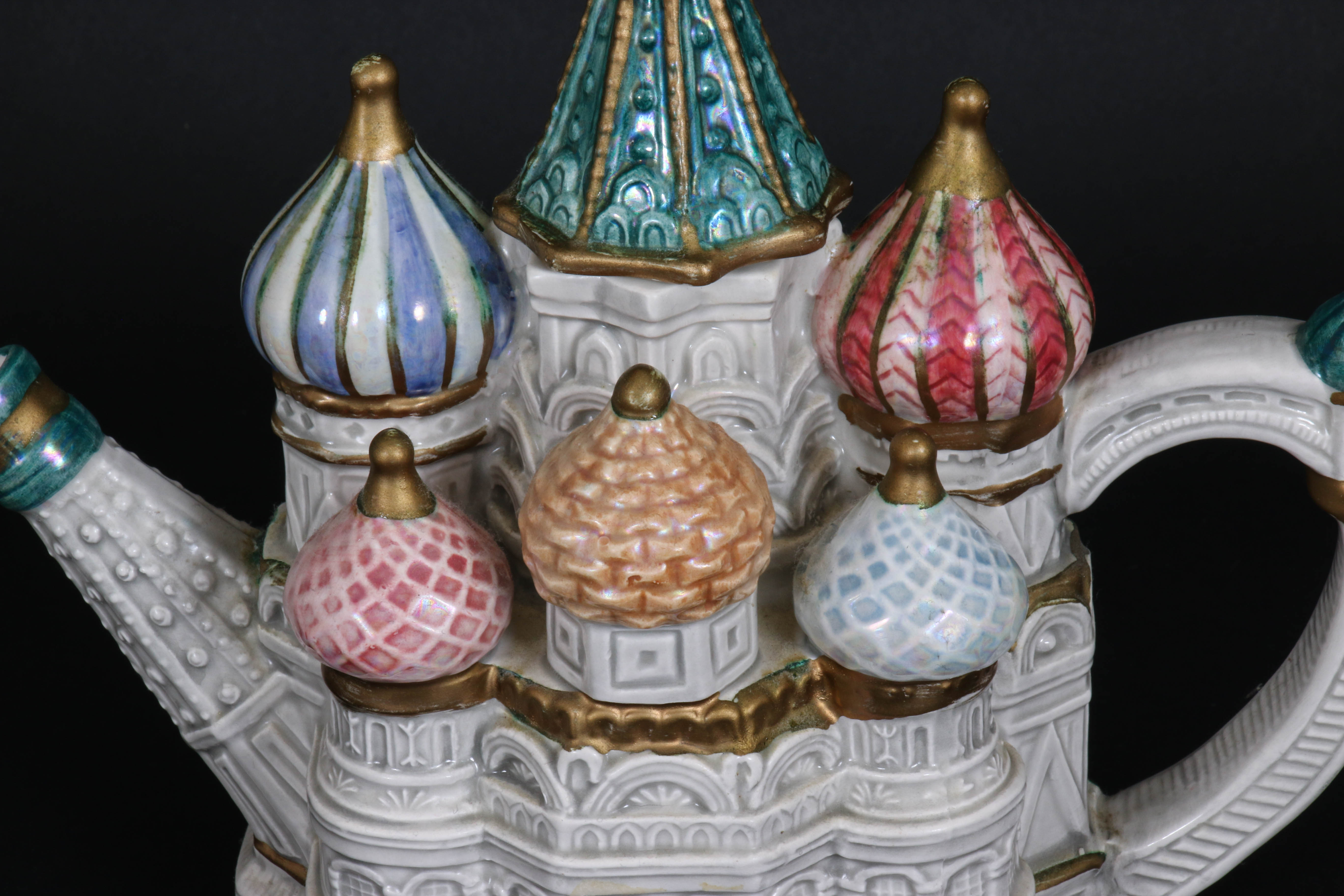 Fitz & Floyd "Famous Landmarks Around the World" Ceramic Teapots | EBTH