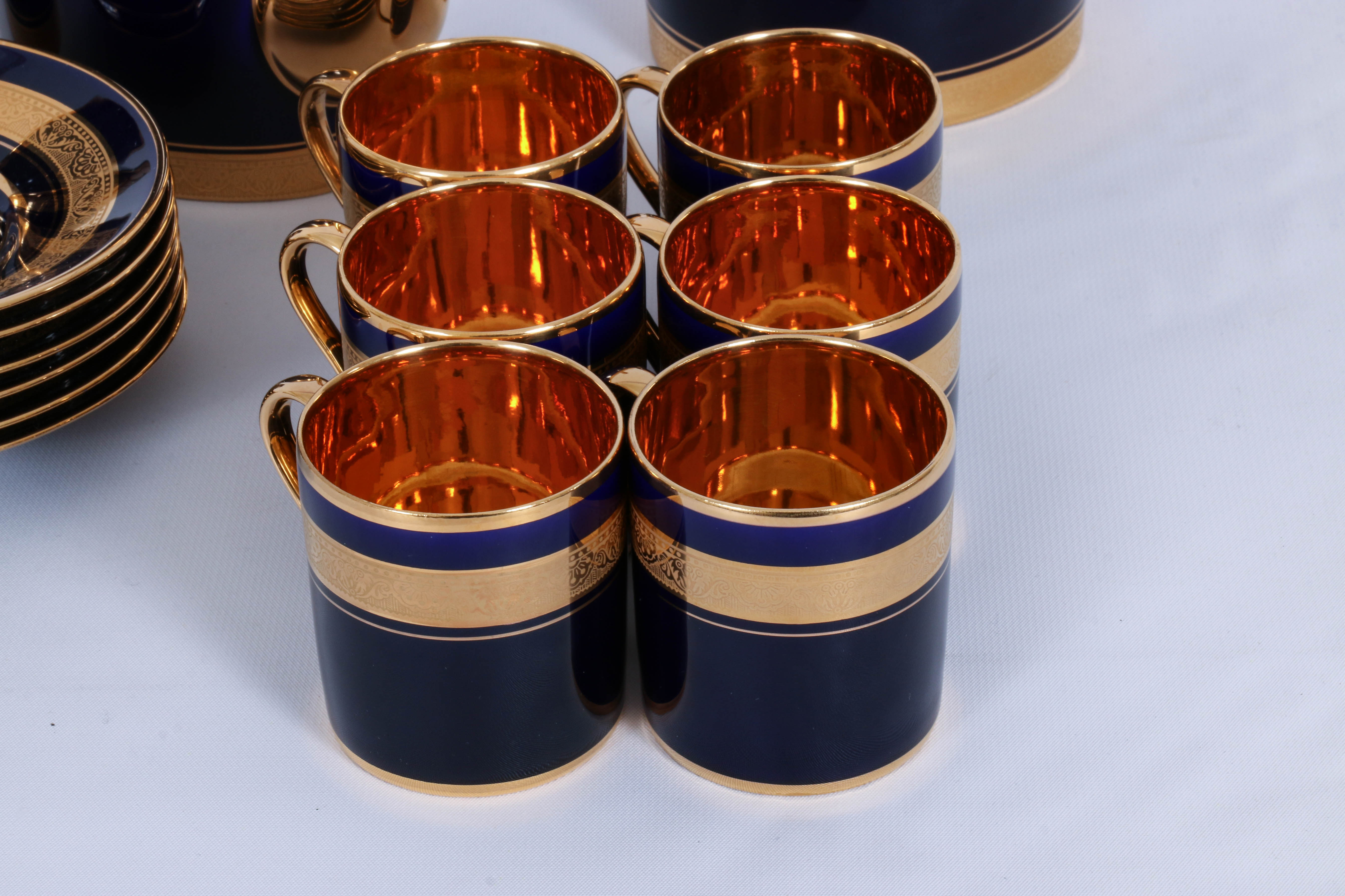 Legle Porcelaine d'Art Limoges Gilt Accented Porcelain Tea Service | EBTH