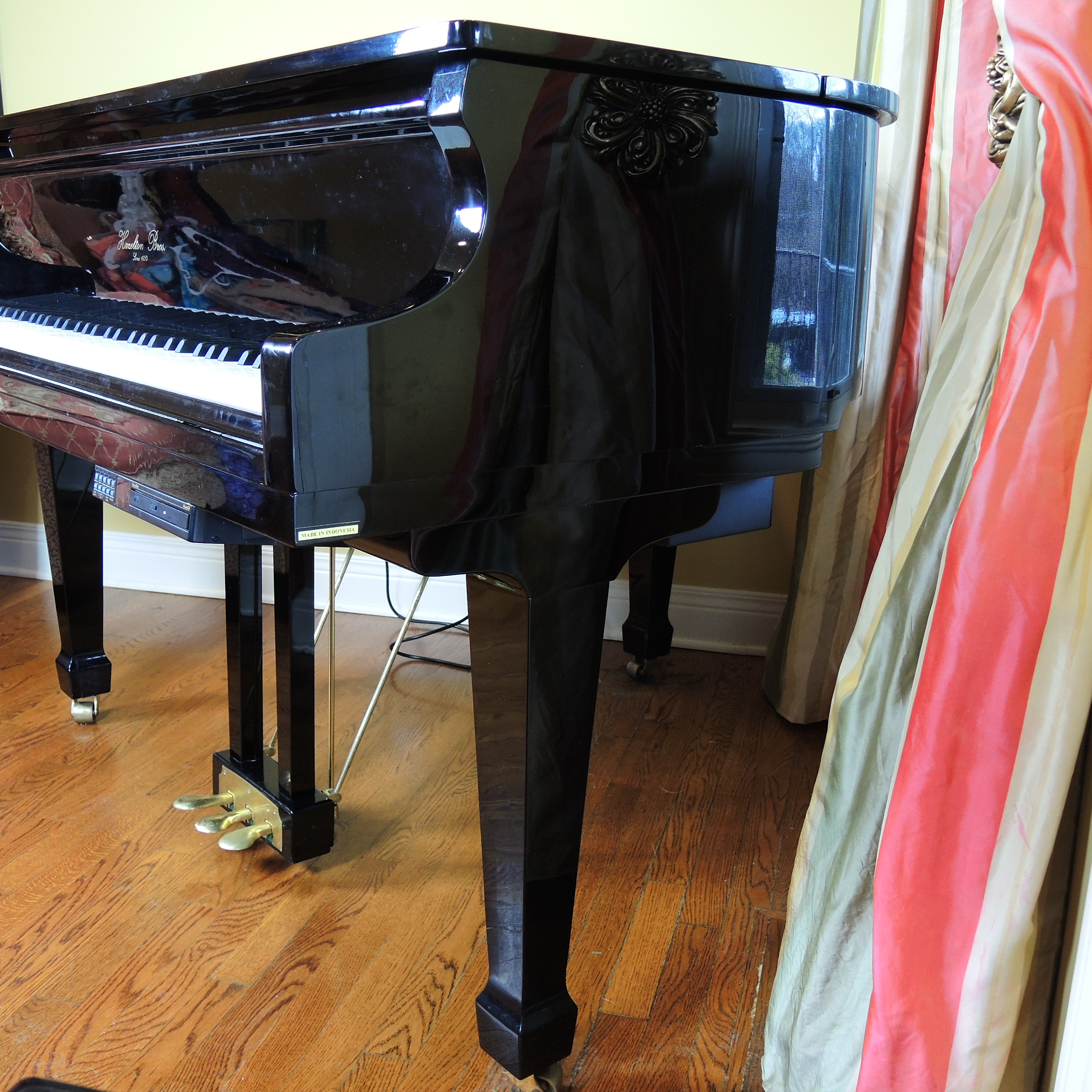 Hazelton Bros. HB-140 Baby Grand Piano with Bench and PianoDisc System ...