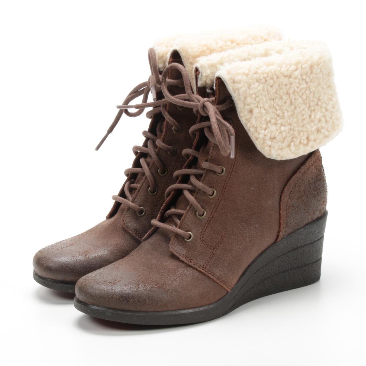 UGG Australia Uptown Zea Leather Lace-Up Shearling Waterproof Boots | EBTH