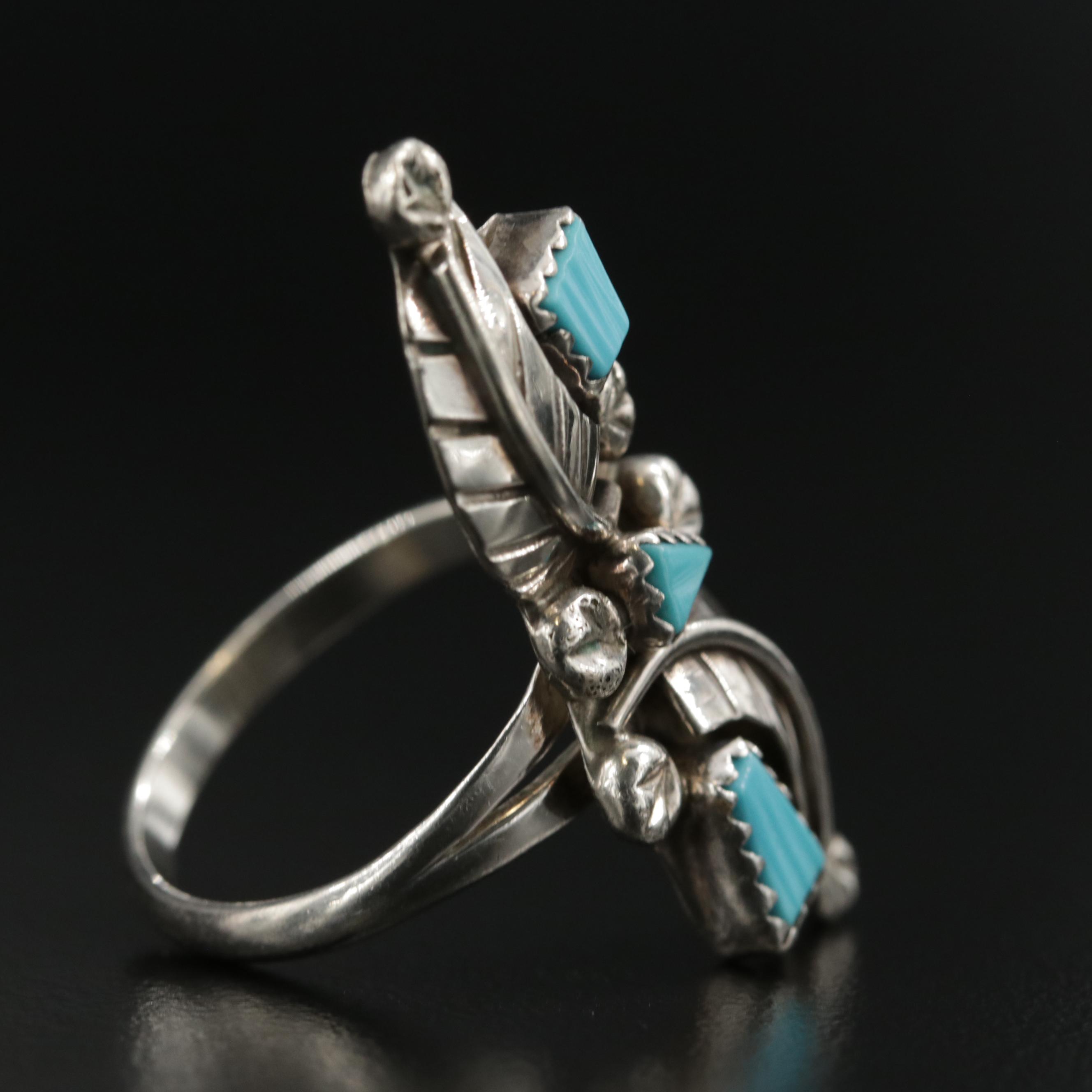 Augustine Largo Navajo Diné Sterling Silver Turquoise Pointer Ring | EBTH
