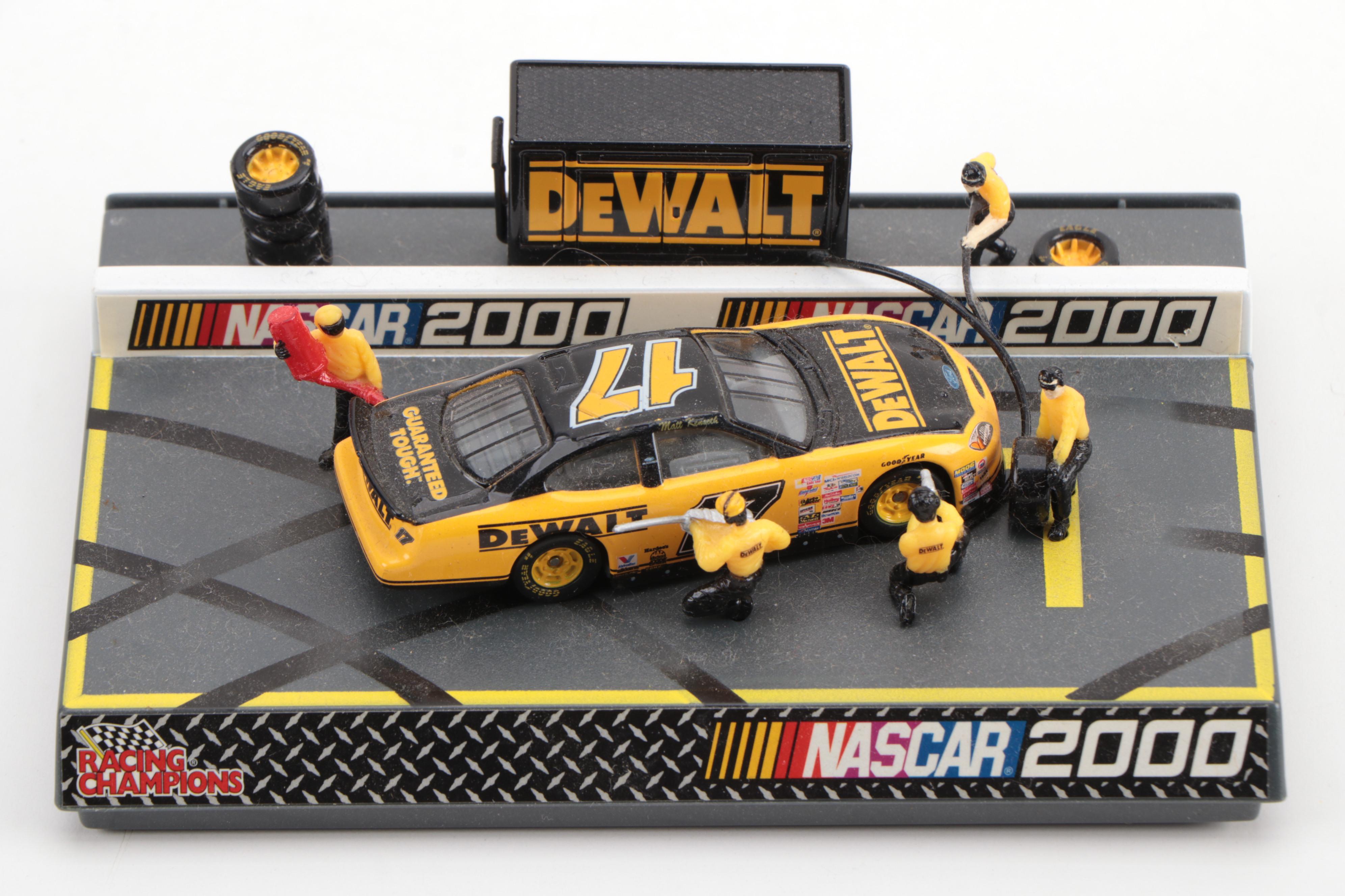 Racing Champions NASCAR 2000 Pit Crew Set Displays | EBTH
