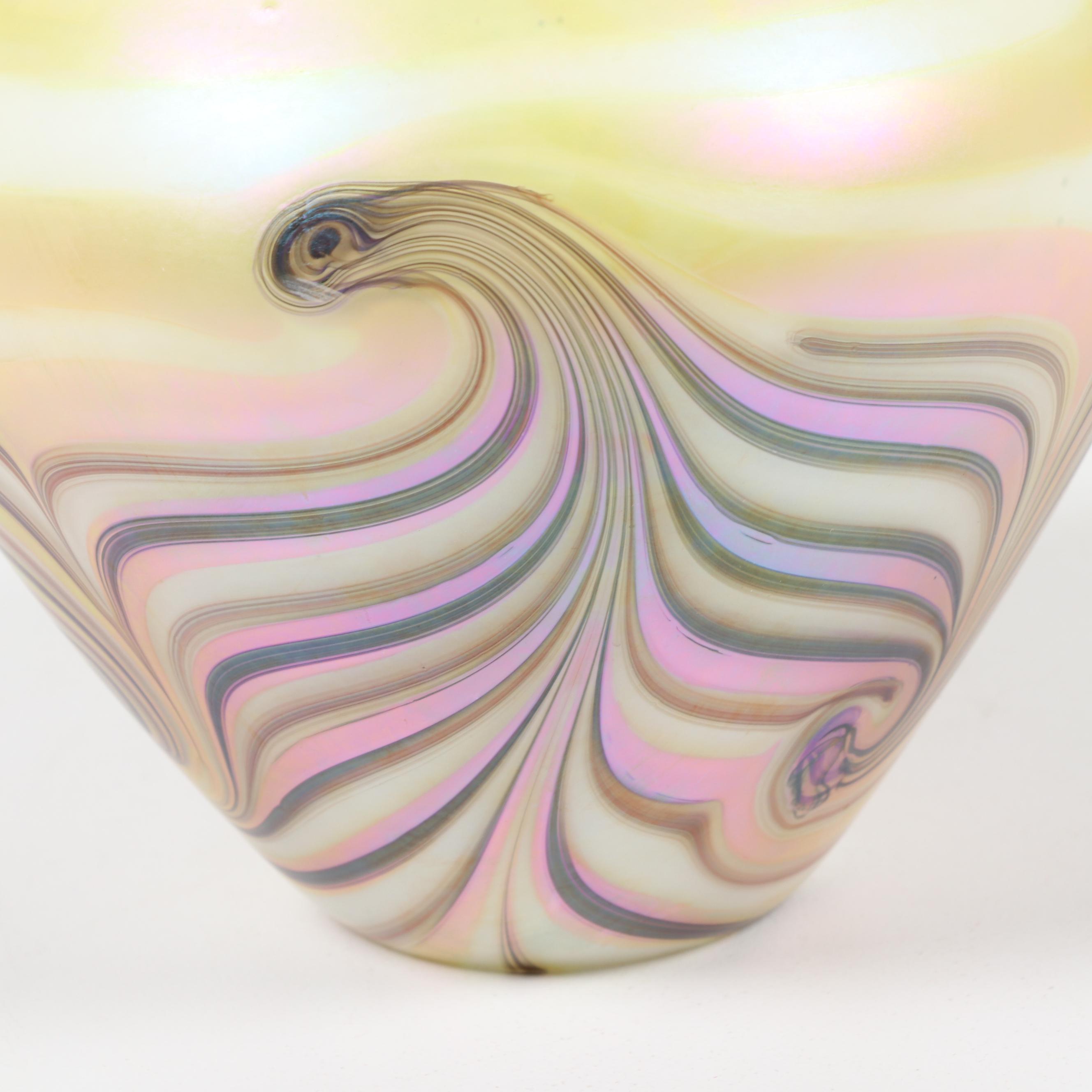 Robert Eickholt Iridescent Pulled Feather Art Glass Vase, 2012 | EBTH