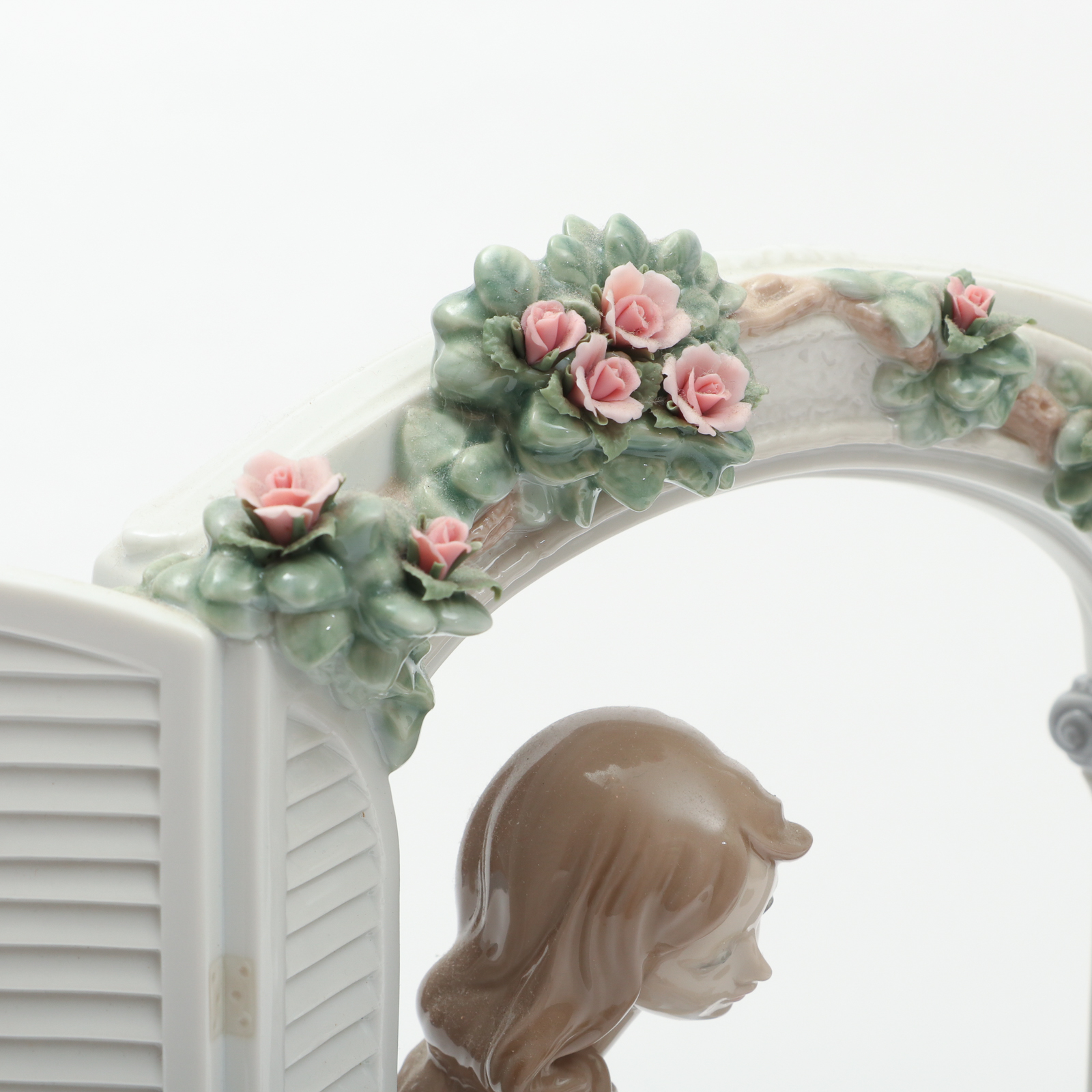 Lladró Privilege "Thinking of Love" Figurine Designed by Marco Antonio ...