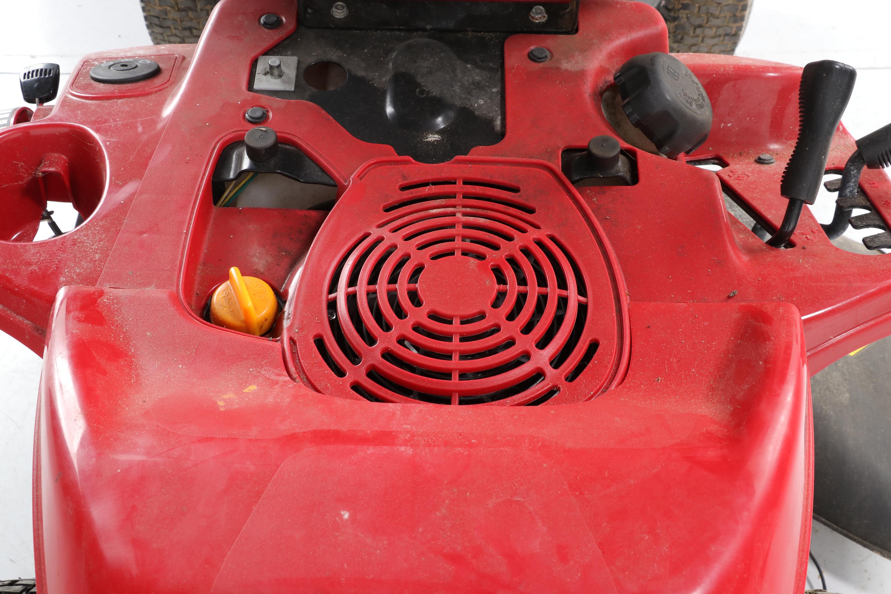 Craftsman R1000 30" Cutting Deck 22HP Gas Riding Mower | EBTH