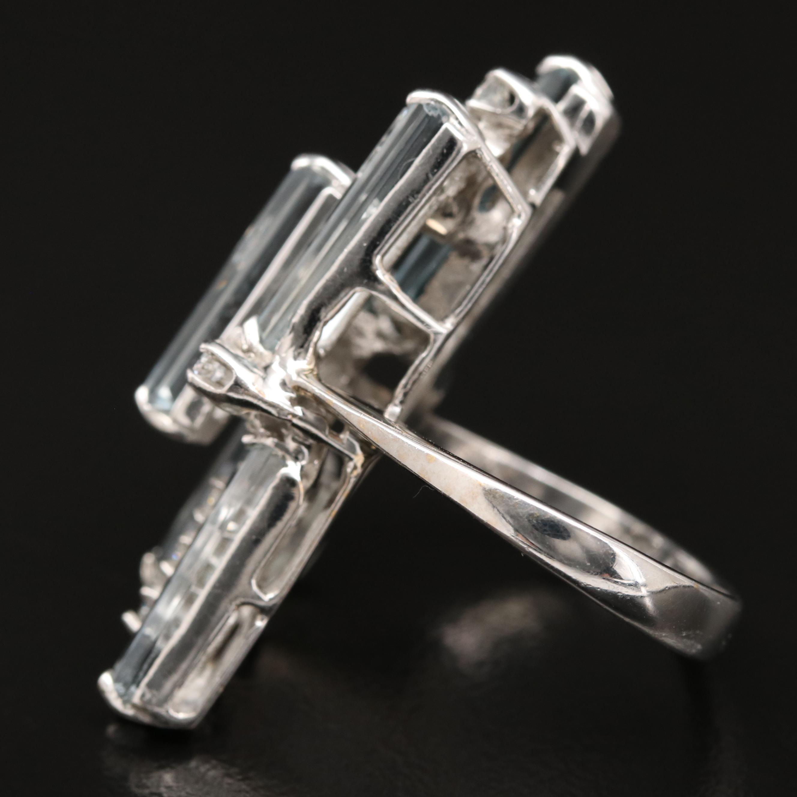 18K Aquamarine and Diamond Pointer Ring | EBTH