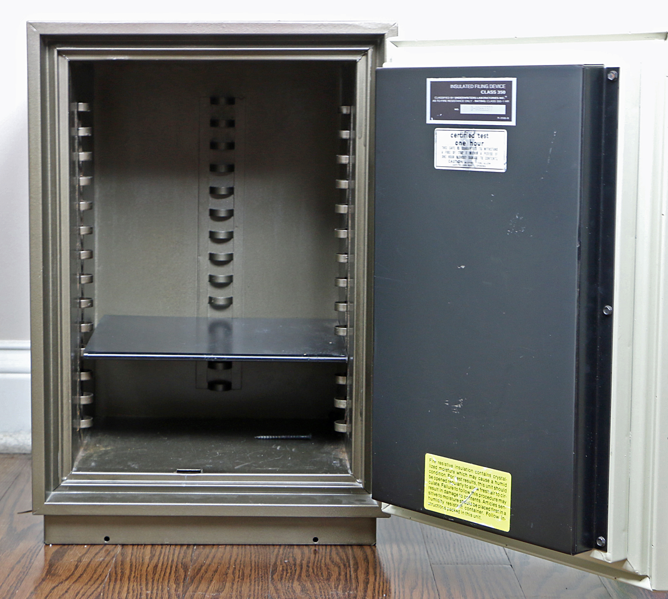 Meilink Class 350 1.0 Cu Ft Fireproof Document Safe | EBTH