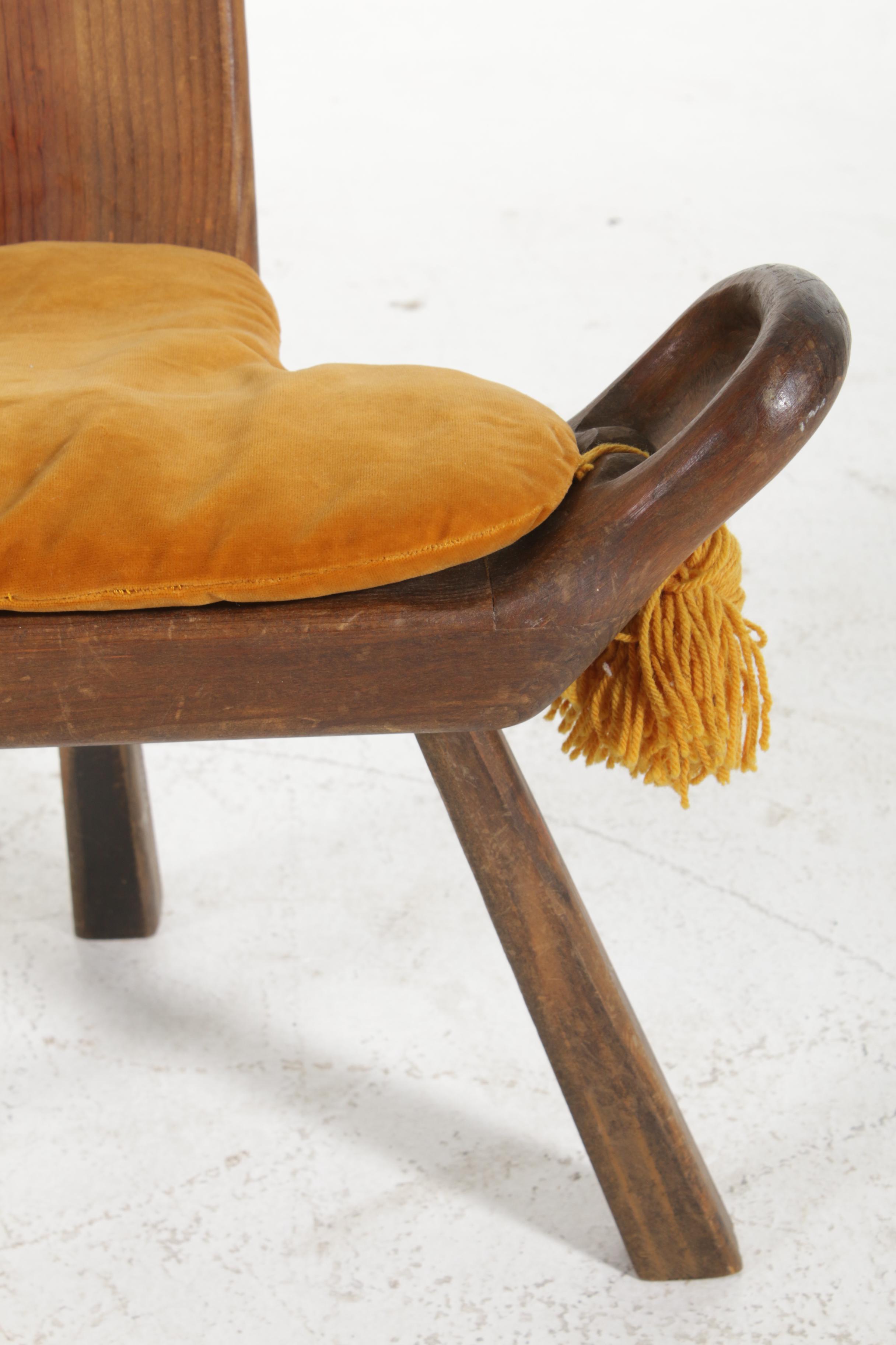 Don S. Shoemaker for Señal "Conversation Pieces" Pine Three-Legged ...