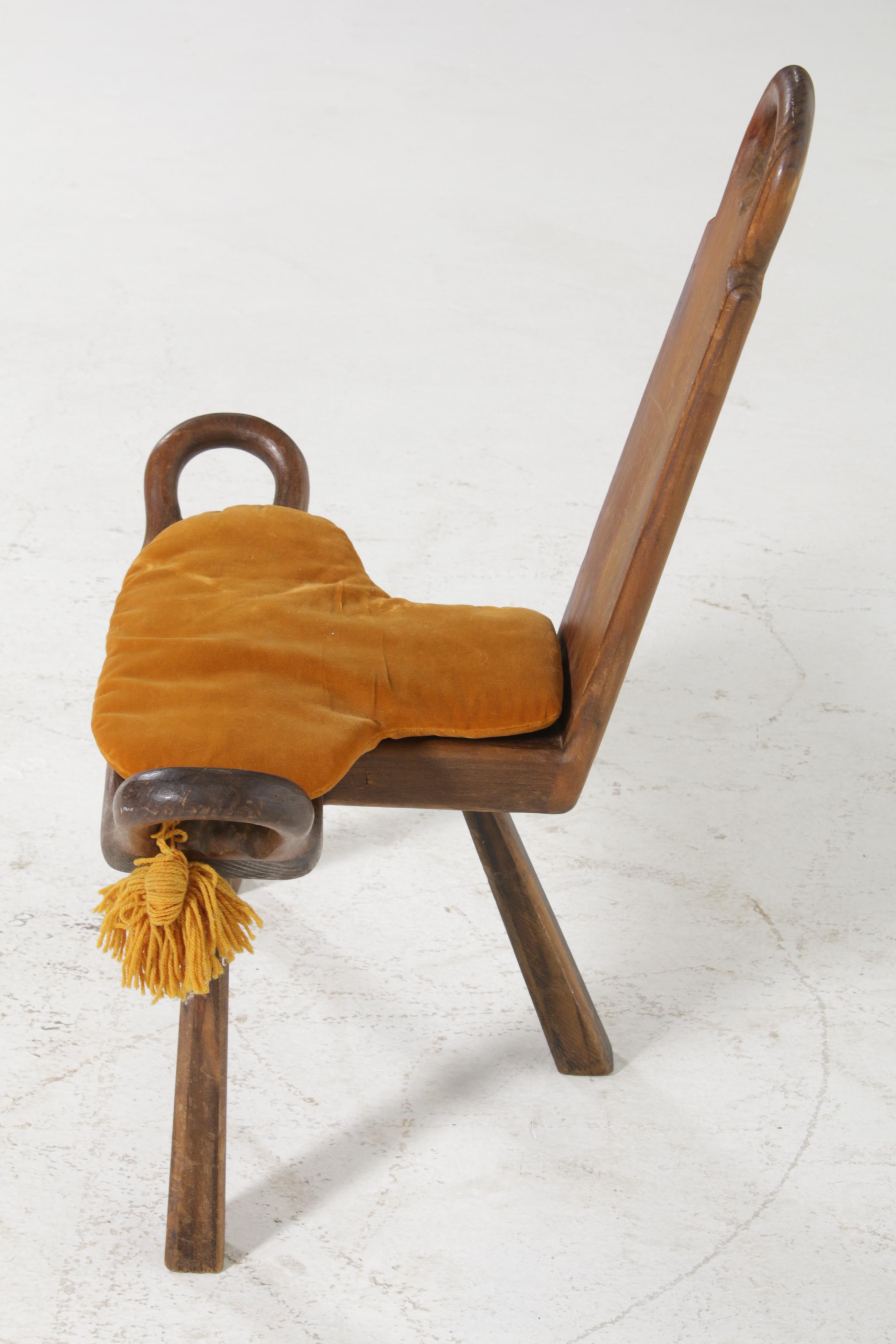 Don S. Shoemaker for Señal "Conversation Pieces" Pine Three-Legged ...