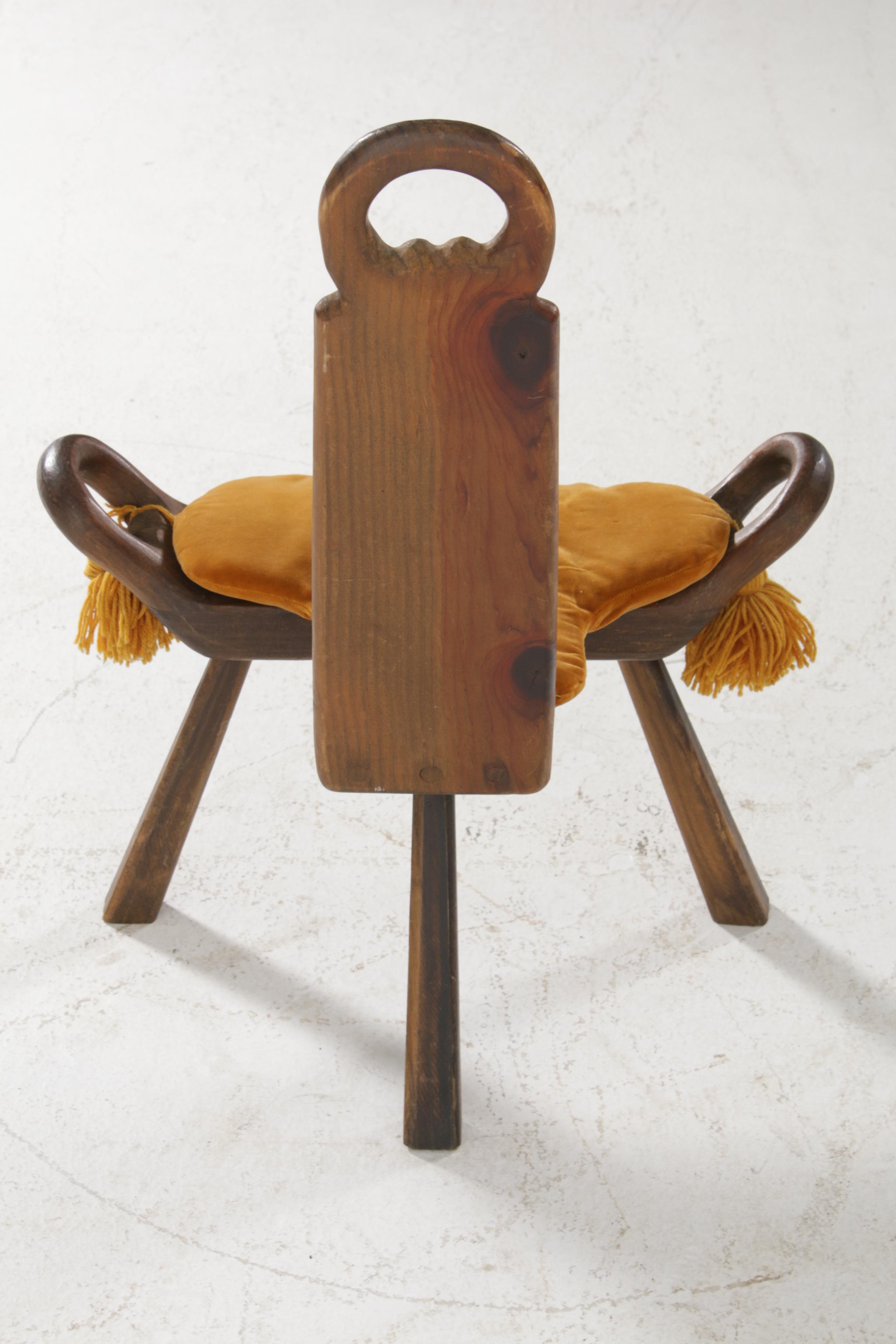 Don S. Shoemaker for Señal "Conversation Pieces" Pine Three-Legged ...