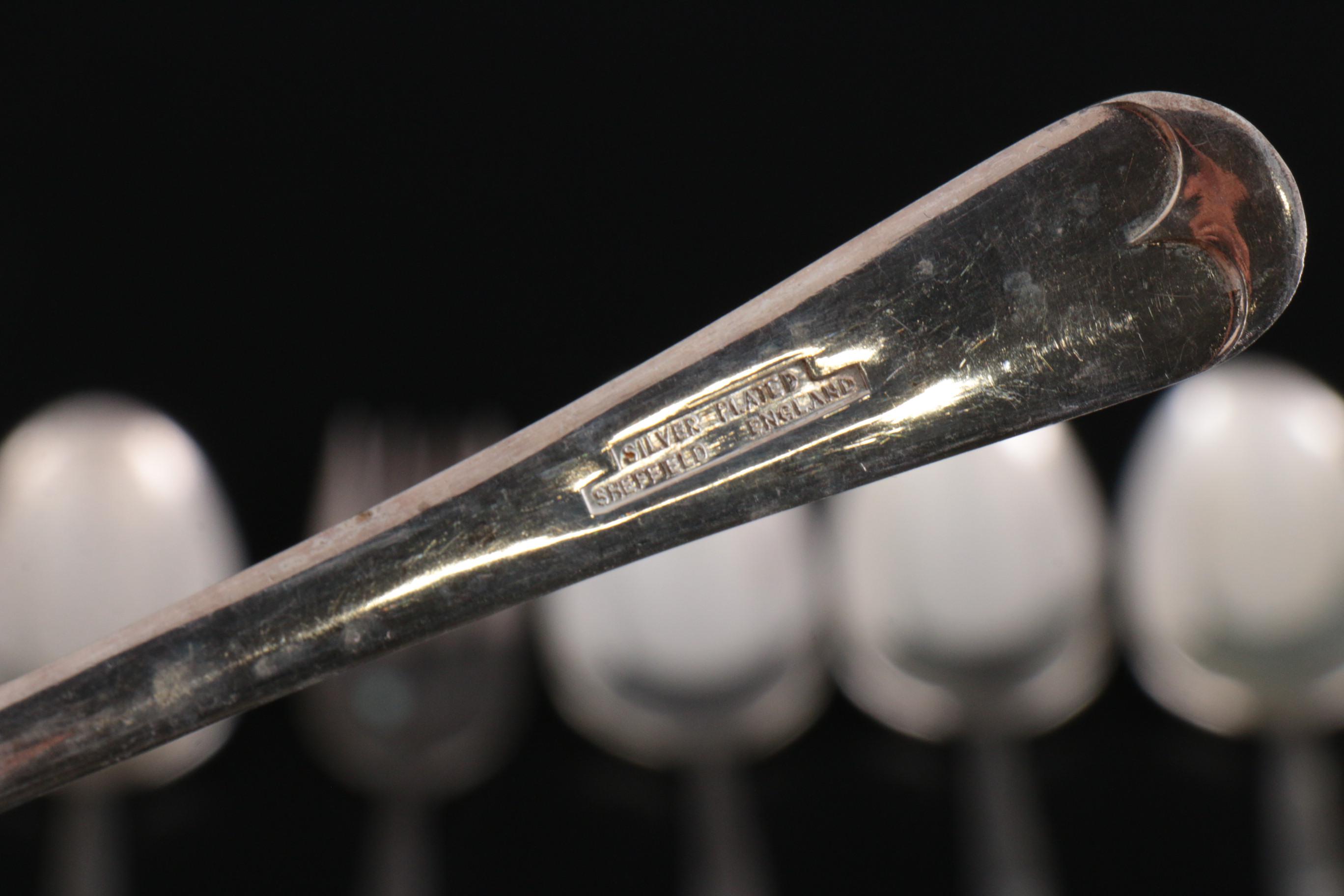 Oneida Community Silver Plate Flatware | EBTH