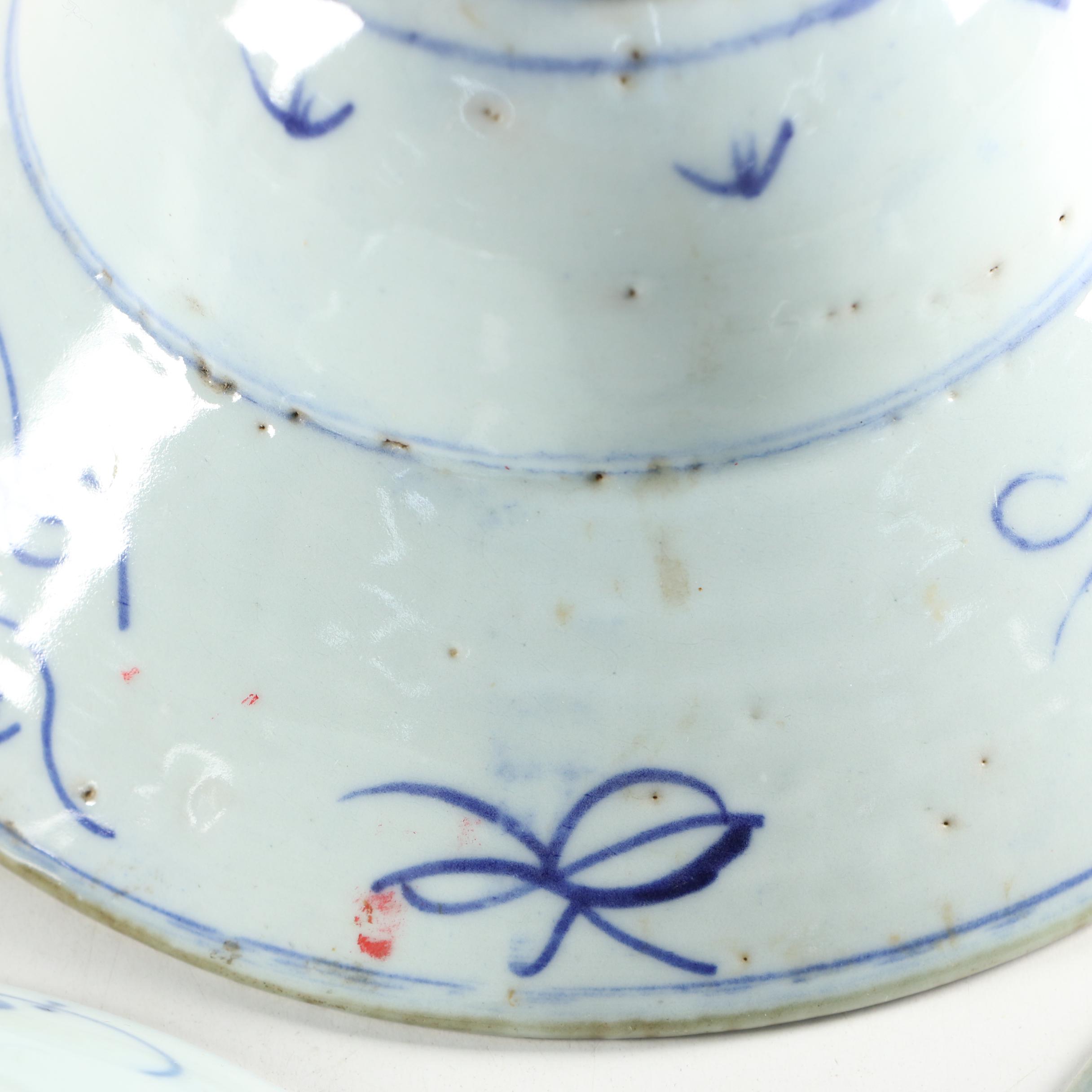 Chinese Zhangzhou (Swatow) Ware Stoneware Bowls, Ming Dynasty | EBTH