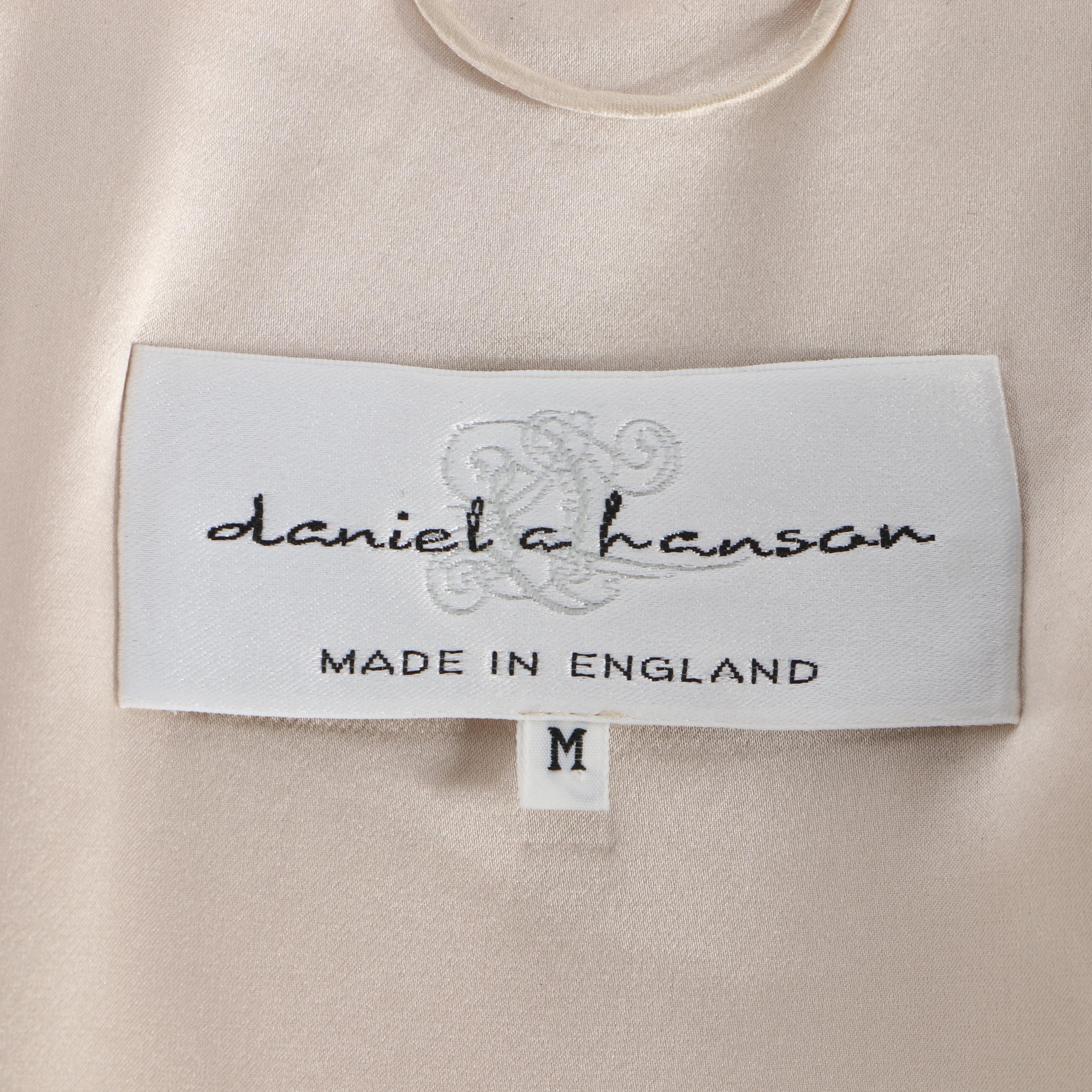 Daniel Hanson Oatmeal Cashmere Robe with Silk Trim, Made in England | EBTH