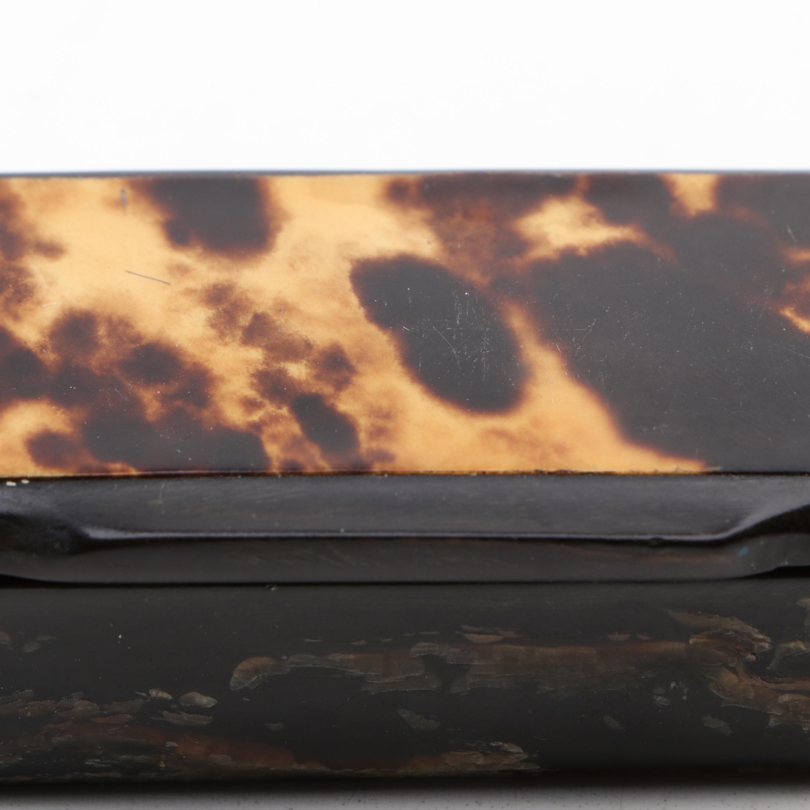 Carved Horn and Tortoiseshell Snuff Box, 19th Century | EBTH