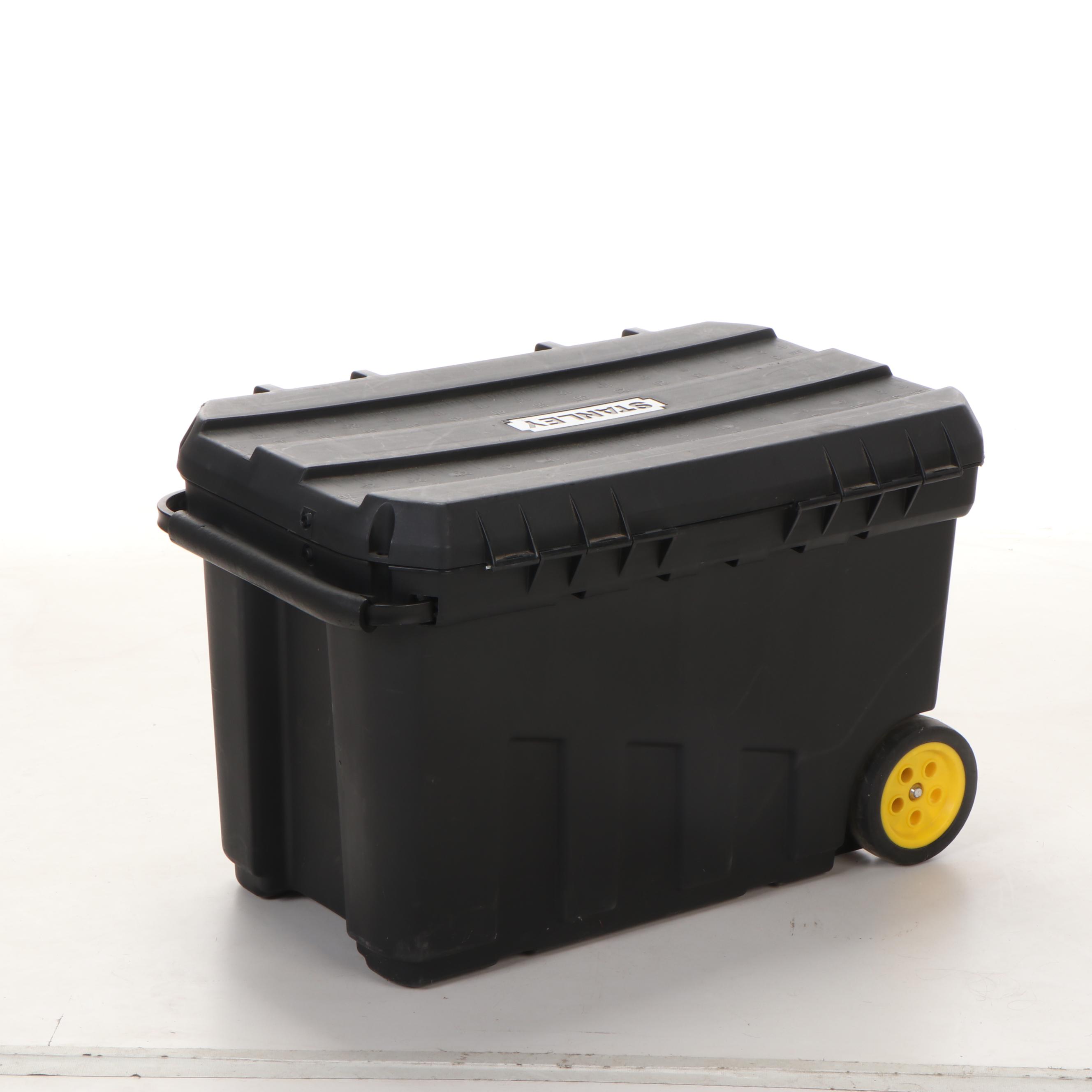 Stanley 50 Gallon Portable Tool Box Trunk with Retractable Handle | EBTH