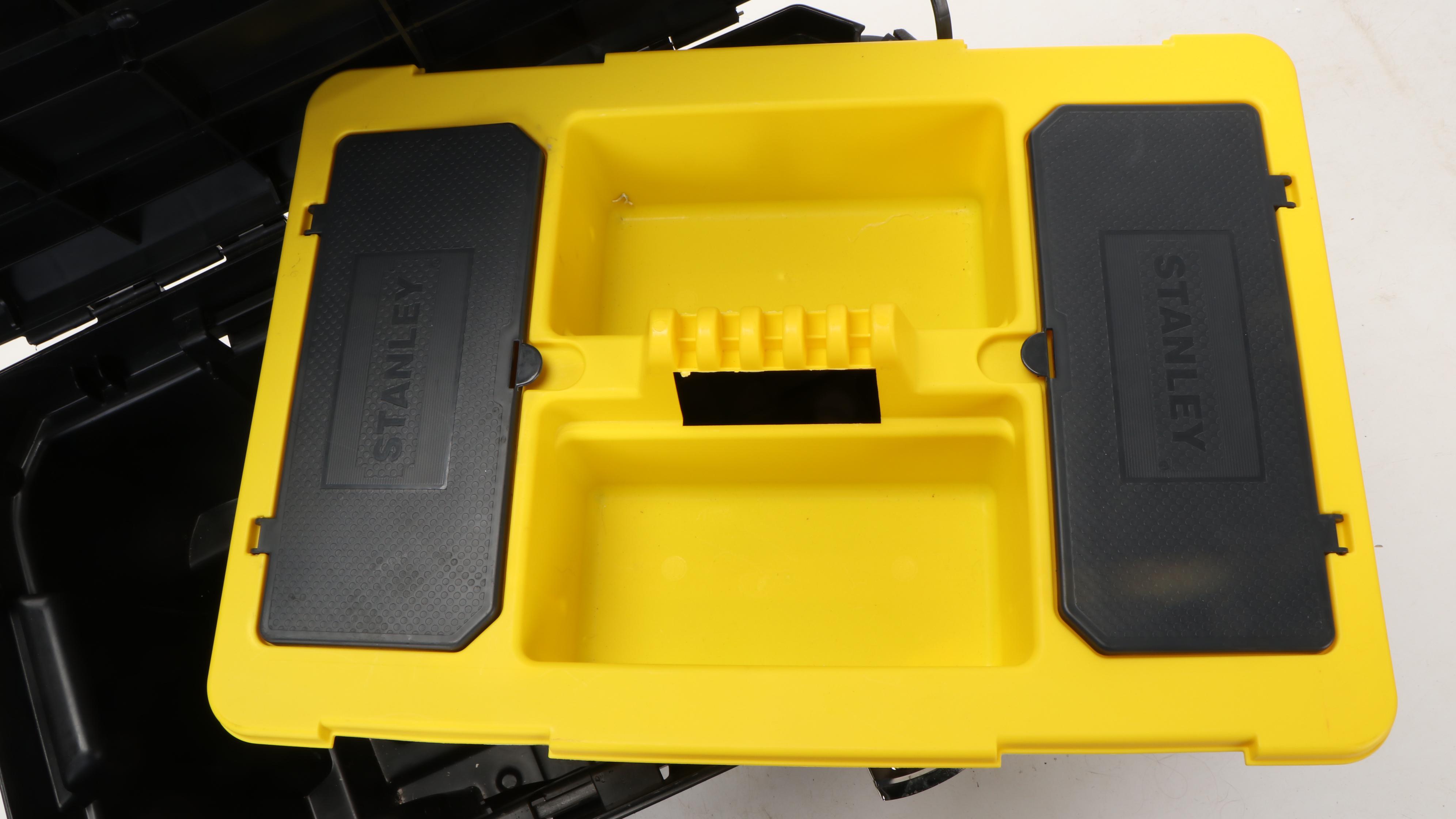 Stanley 50 Gallon Portable Tool Box Trunk with Retractable Handle | EBTH