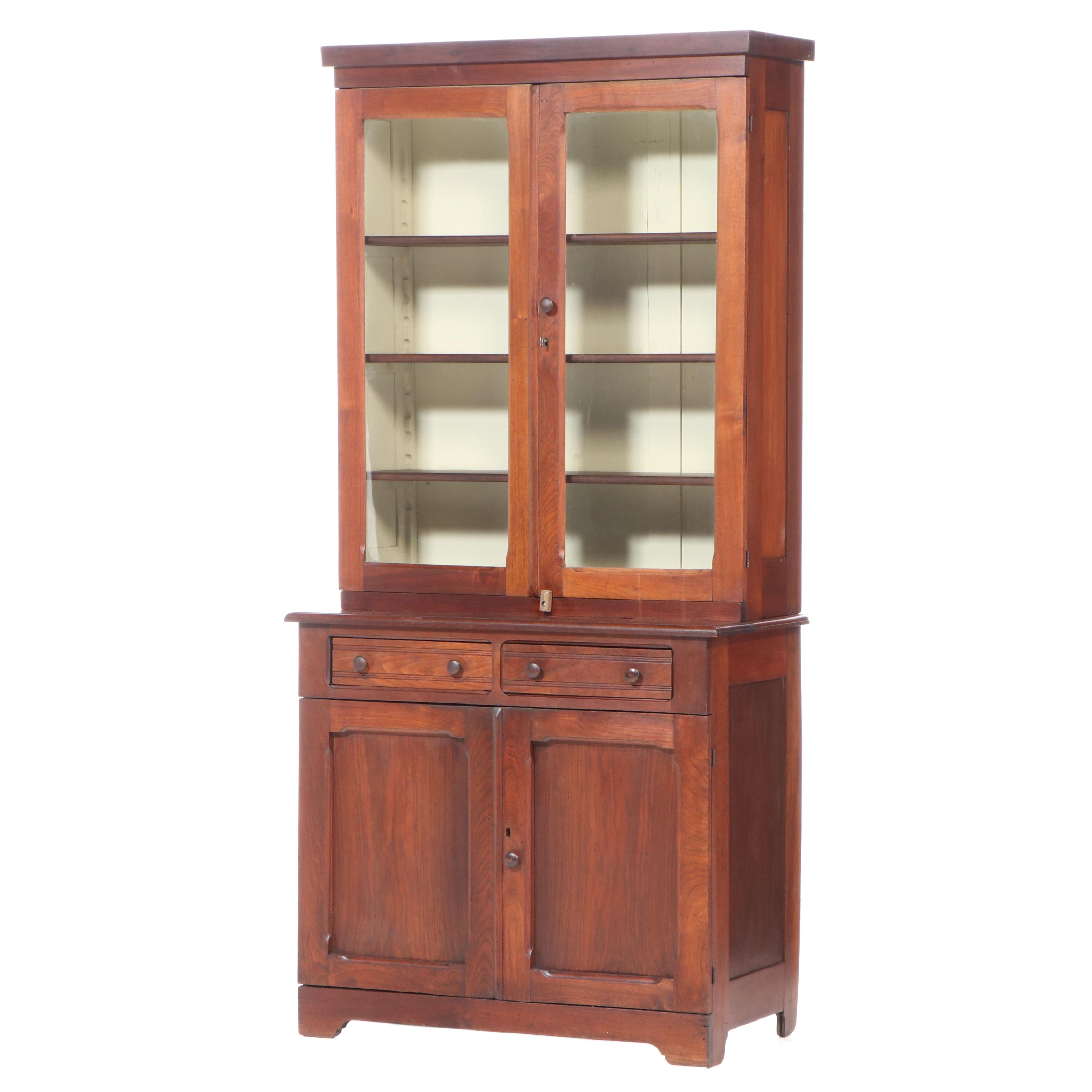 Vintage Colonial Style Painted Cupboard | EBTH