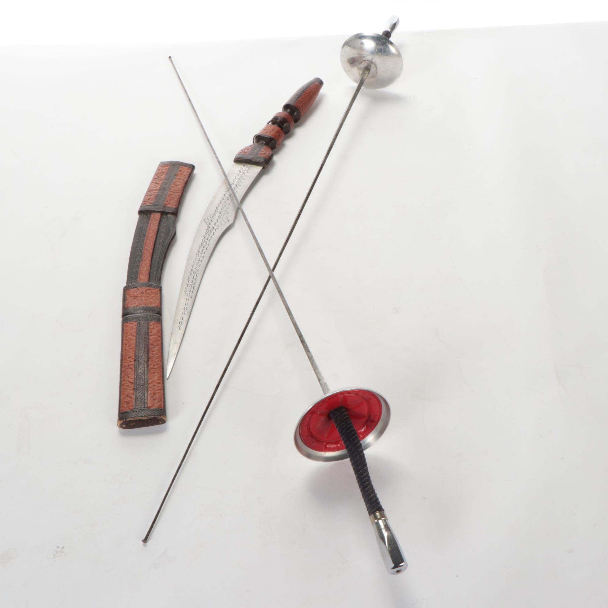 Castello Fencing Foils with Scimitar in Leather Sheath | EBTH