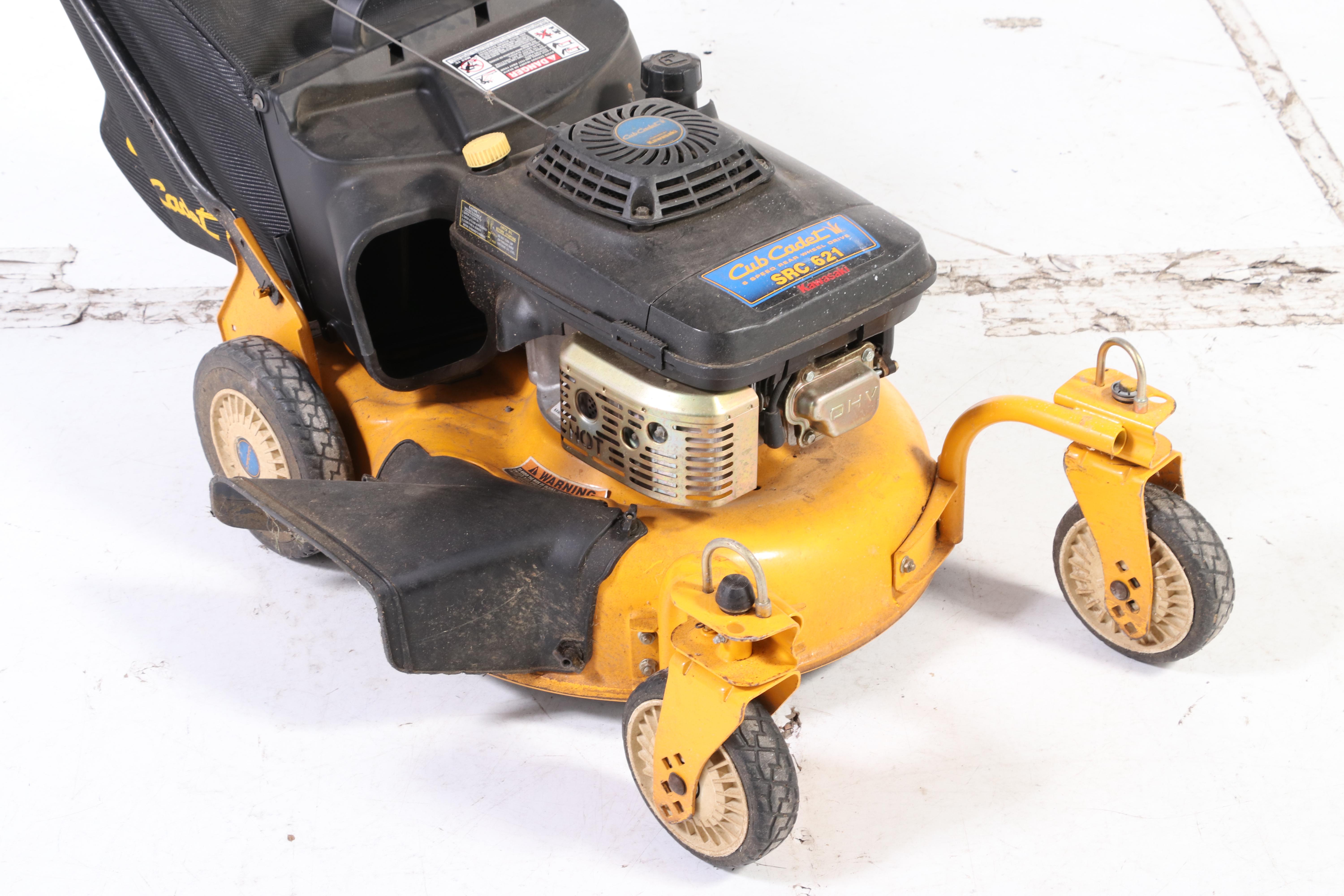 Cub Cadet SRC-621 Self Propelled 21" Lawn Mower with Leaf Bag | EBTH