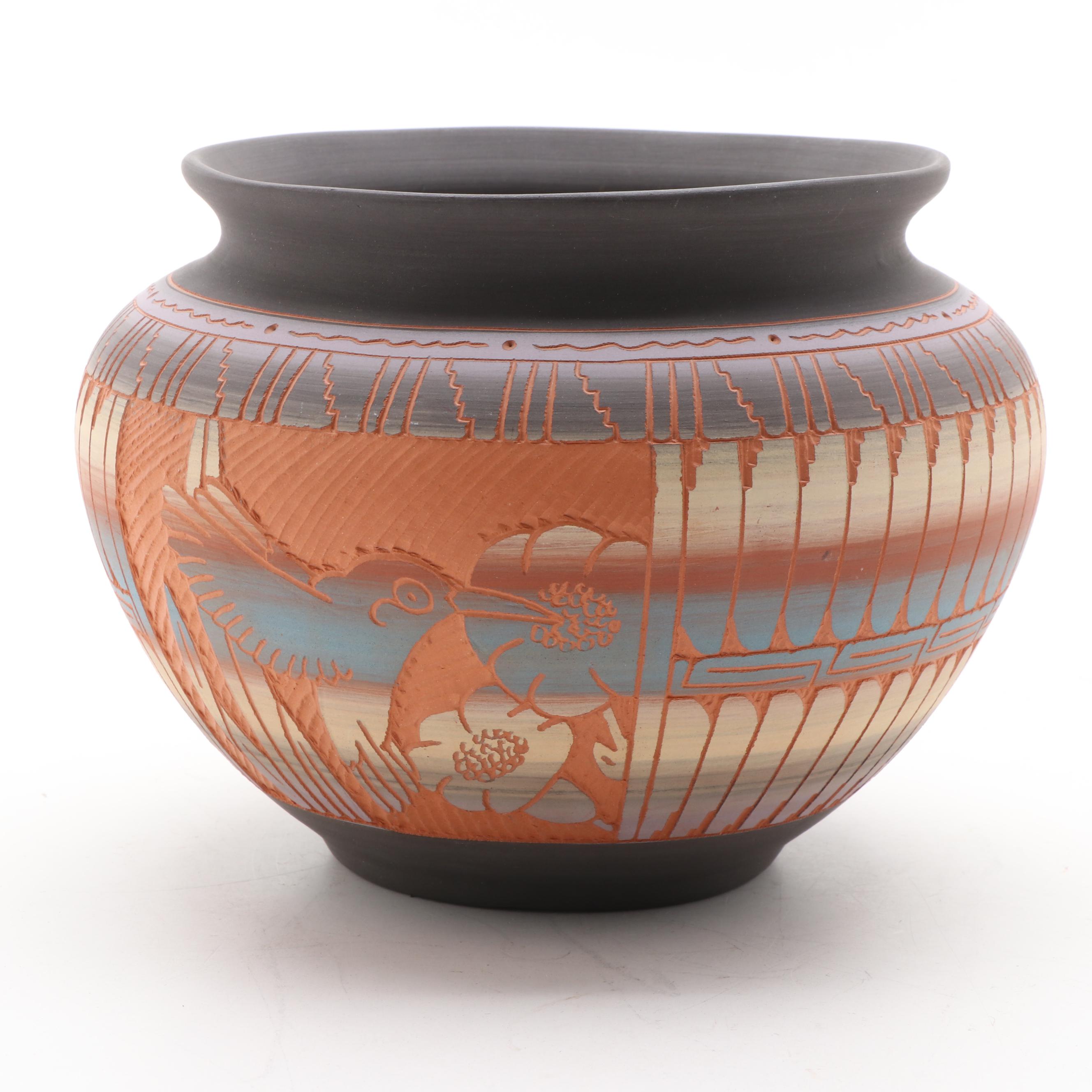Dennison Billy Navajo Carved Earthenware Vase with Hummingbird Motif | EBTH