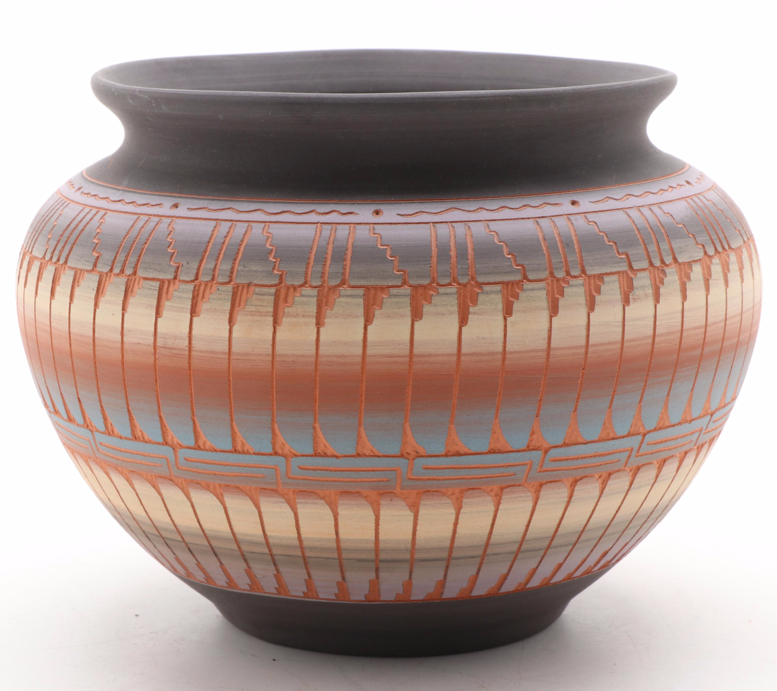 Dennison Billy Navajo Carved Earthenware Vase with Hummingbird Motif | EBTH