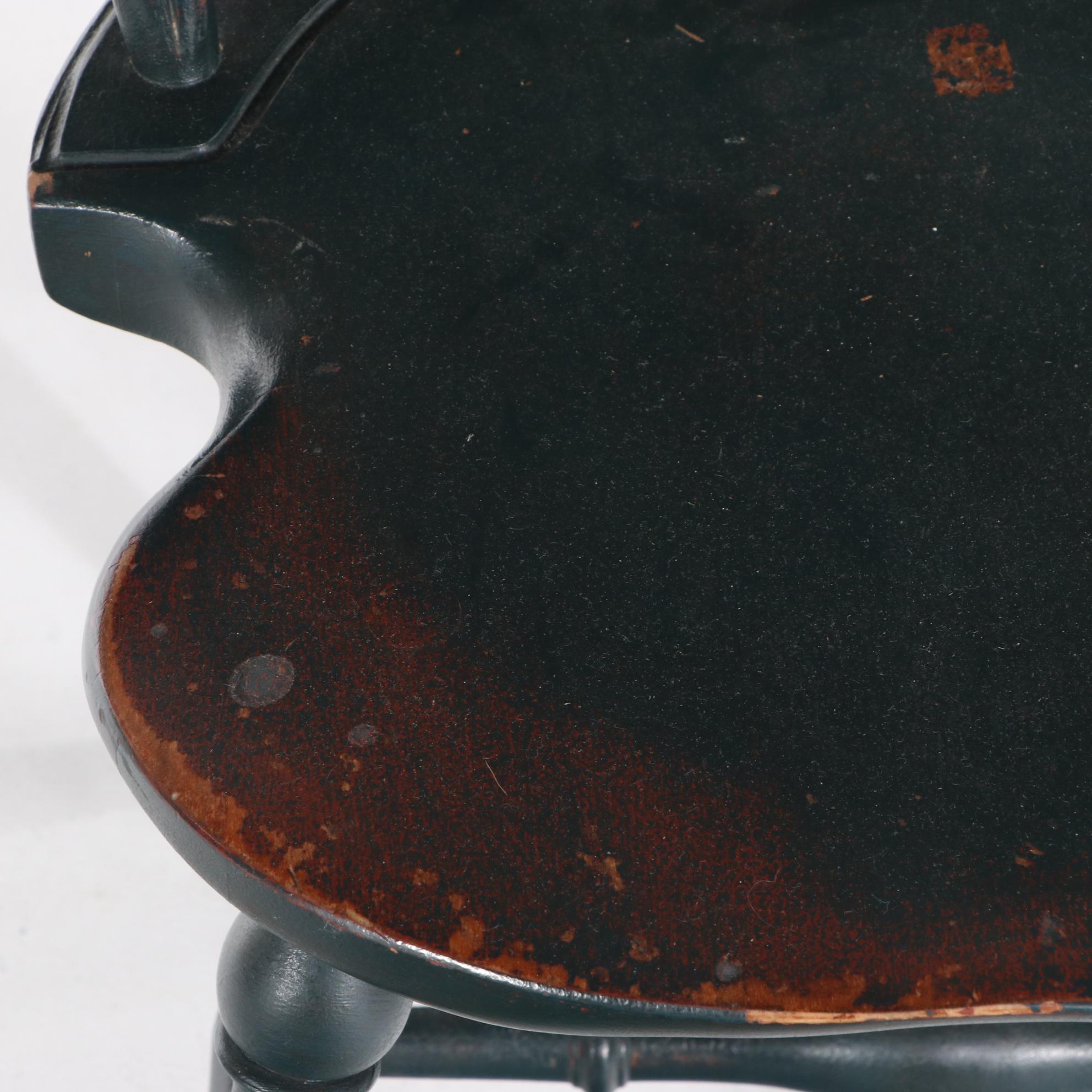 Set of Eight David T. Smith & Co. Painted Bowback Windsor Side Chairs ...