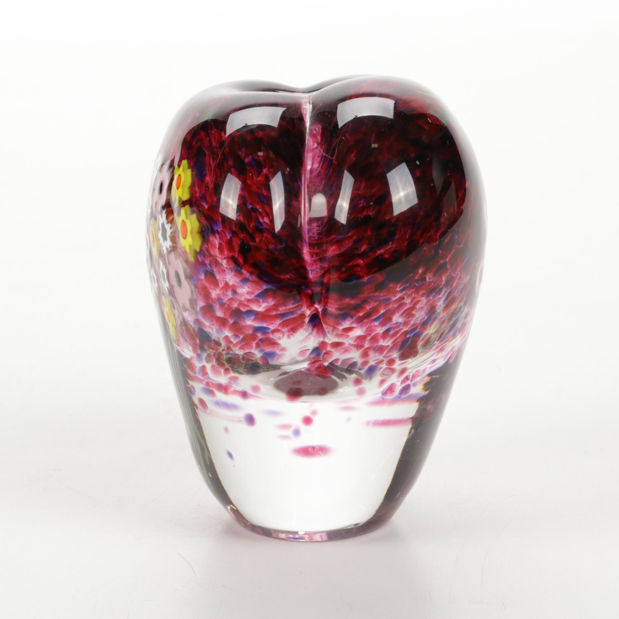 Handblown Art Glass Mark Mathews Apple and Shawn E. Messenger Vase | EBTH