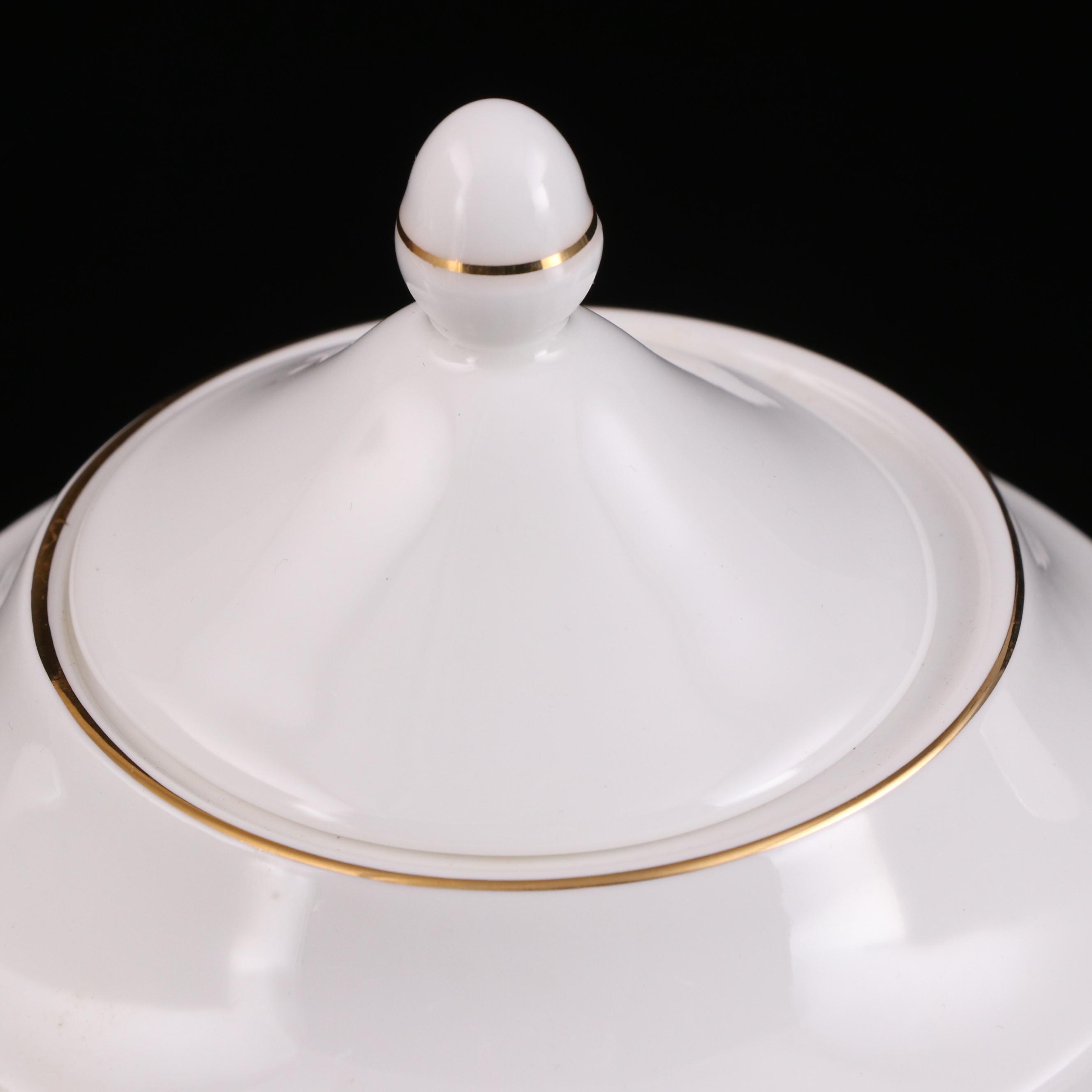 Wedgwood "Signet Gold" Bone China Dinnerware, 1994–2006 | EBTH