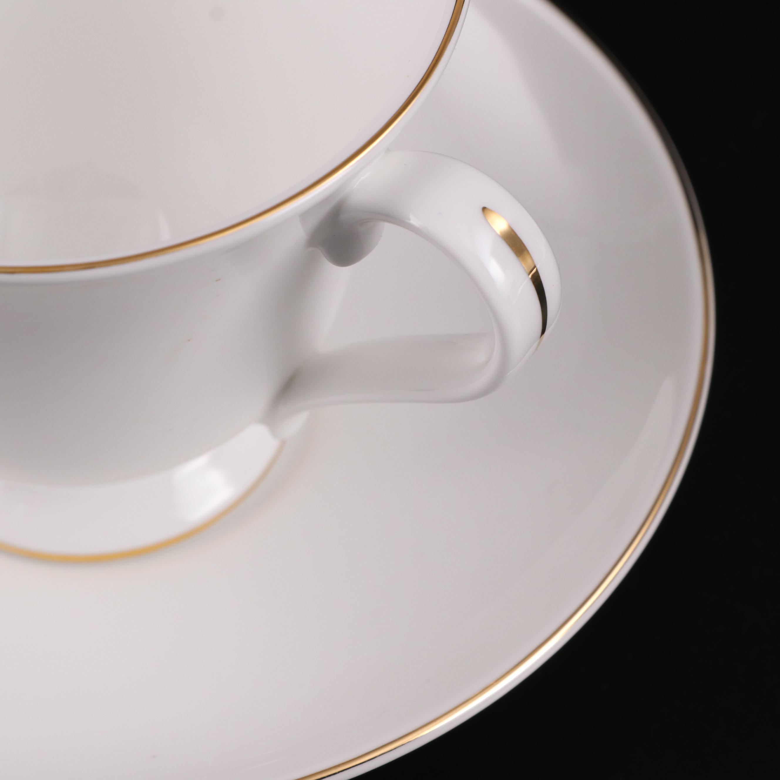 Wedgwood "Signet Gold" Bone China Dinnerware, 1994–2006 | EBTH