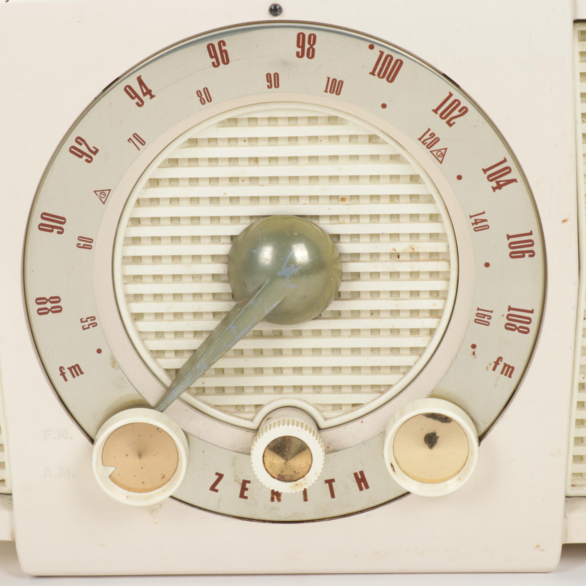 Mid Century Modern Zenith Bakelite Dial Tube Radios, 1950s | EBTH