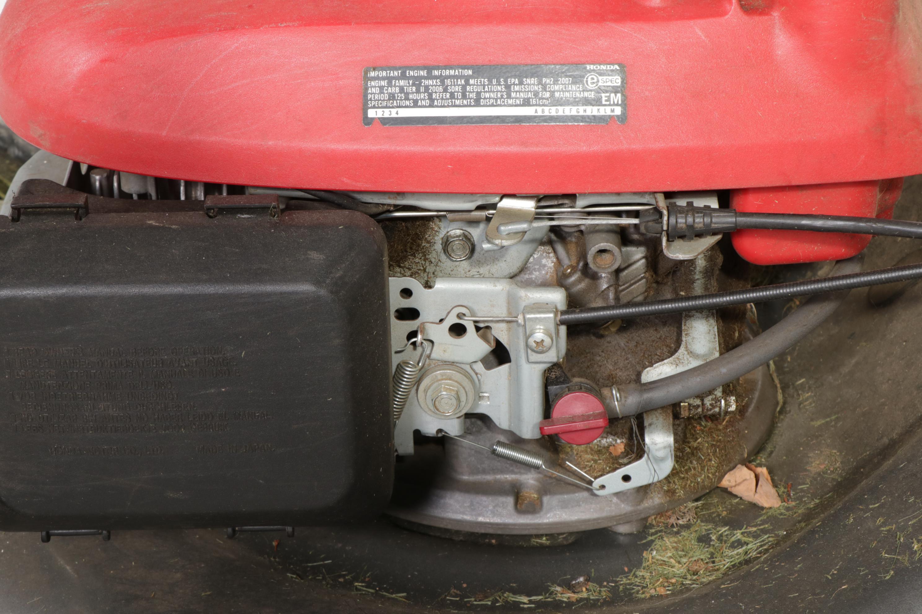 Honda Harmony II HRR216 Self Propelled Gas Powered Lawnmower | EBTH