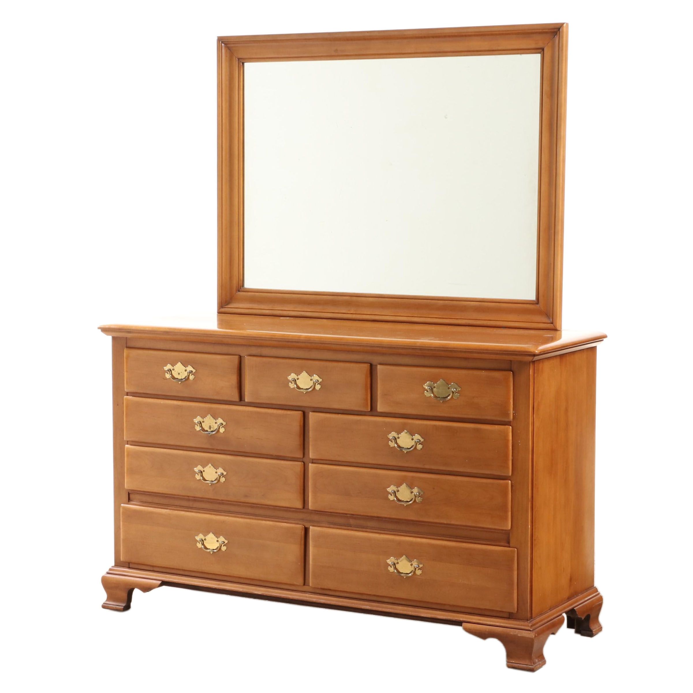 Link-Taylor "Olde Towne Maple" Chippendale Style Nine-Drawer Dresser | EBTH