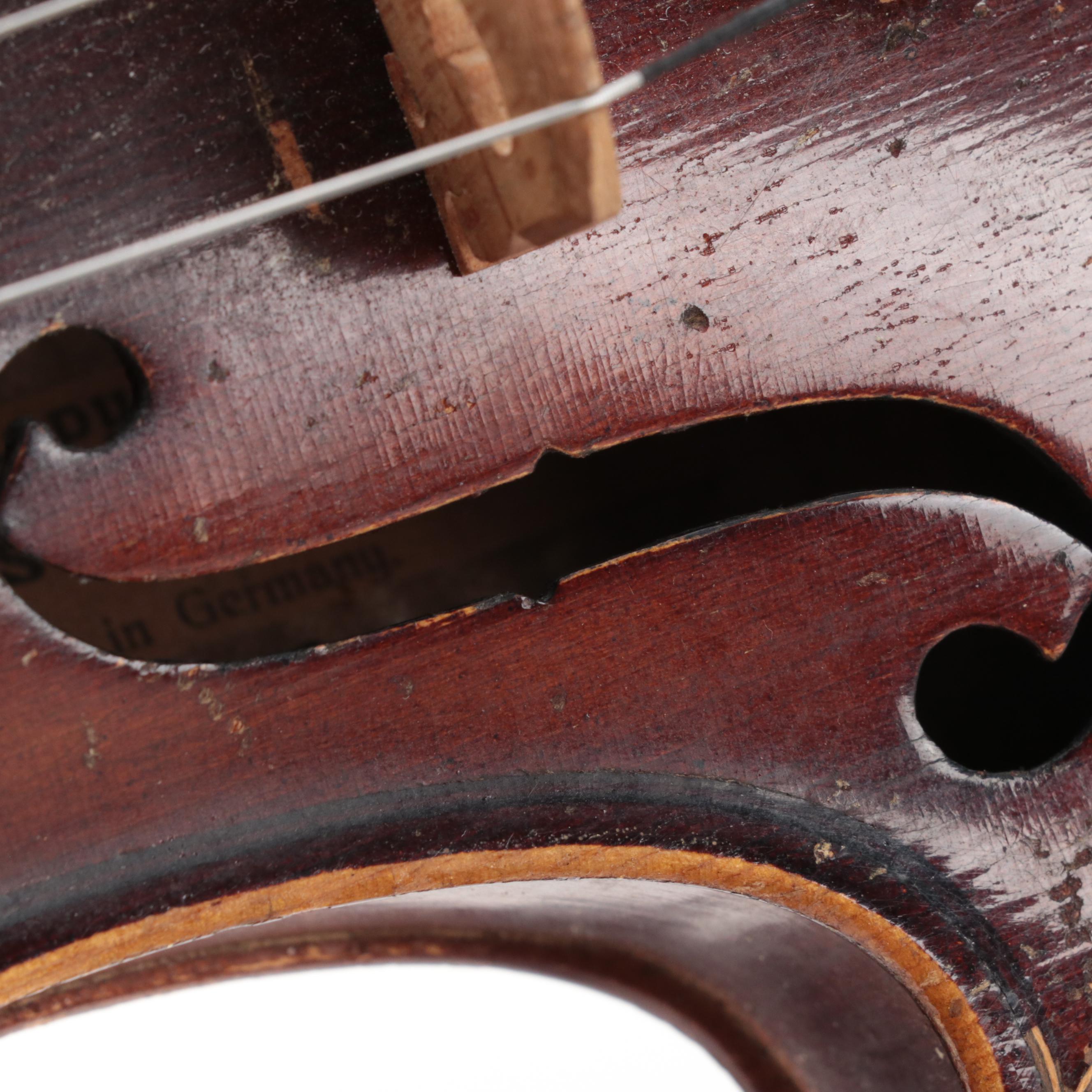 Stradivarius Replica 3/4 Violin with Horse Hair Bow and Case | EBTH