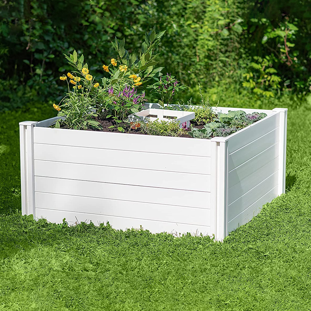 Vita Keyhole 4' x 4' Composting Garden Bed | EBTH