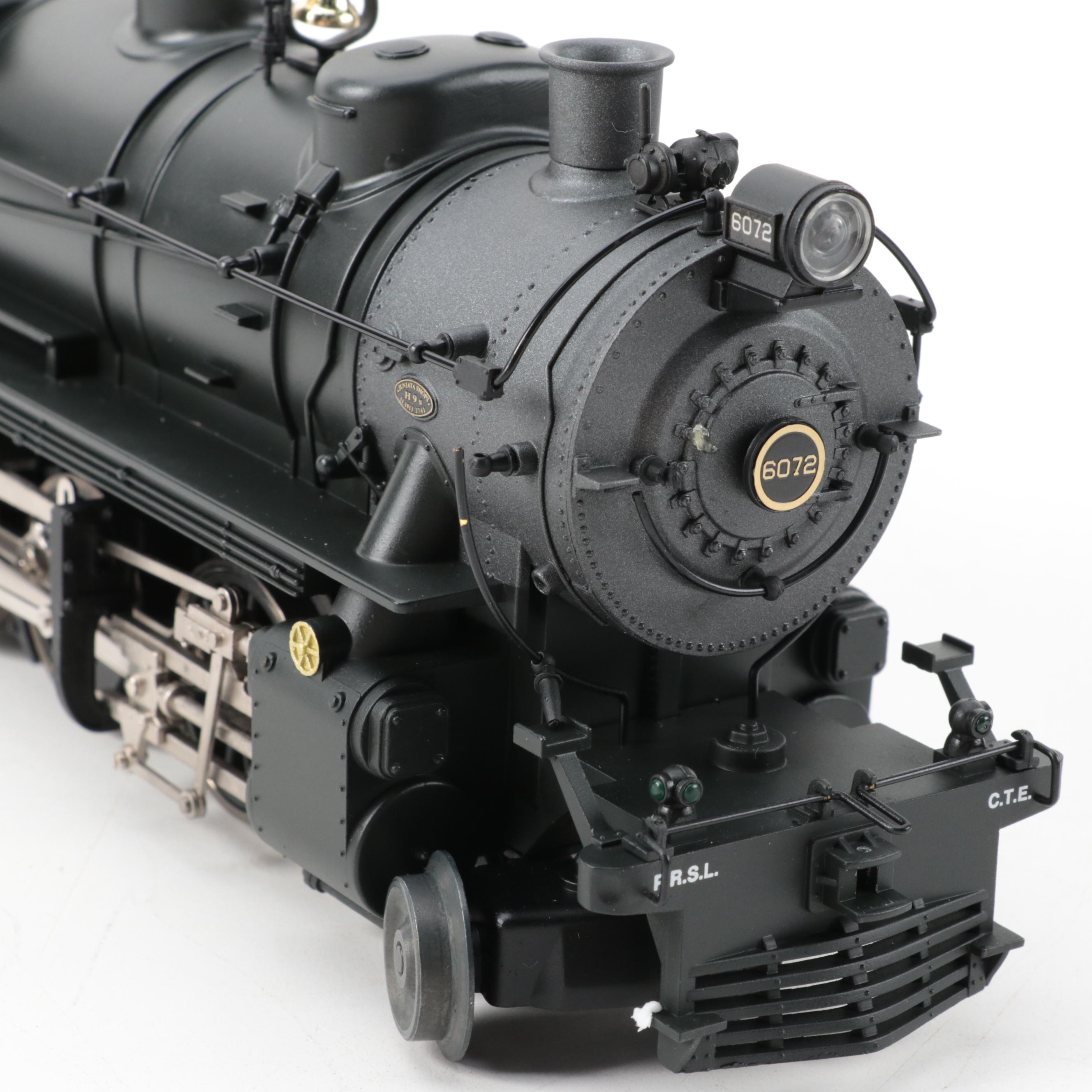 Lionel Pennsylvania Steam Engine and Tender with Commuter Cars | EBTH