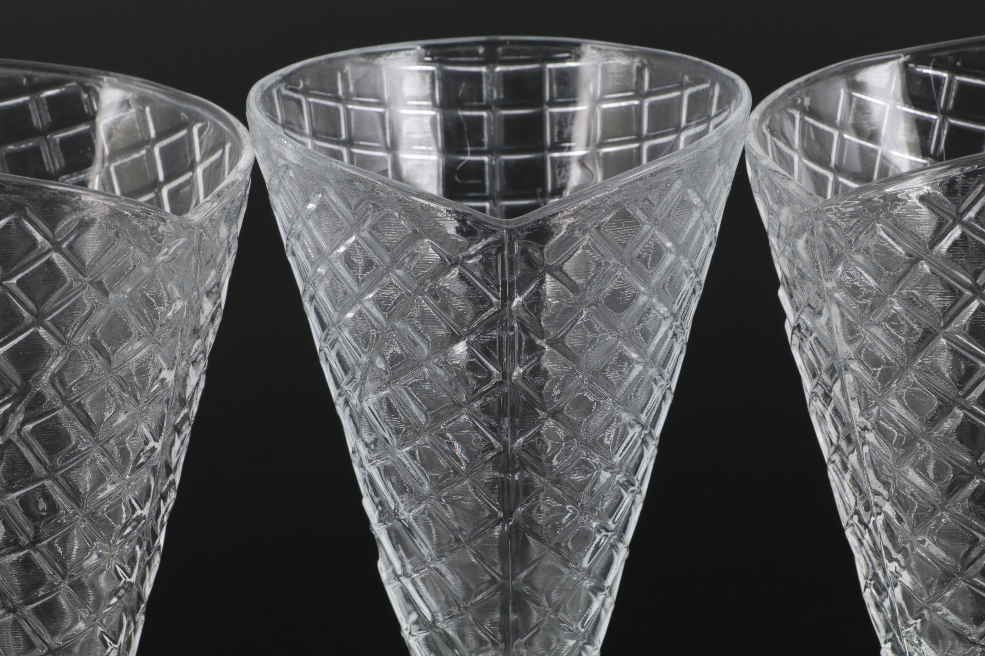 Bormioli Rocco "Gelato" Footed Waffle Cone Ice Cream Glasses | EBTH